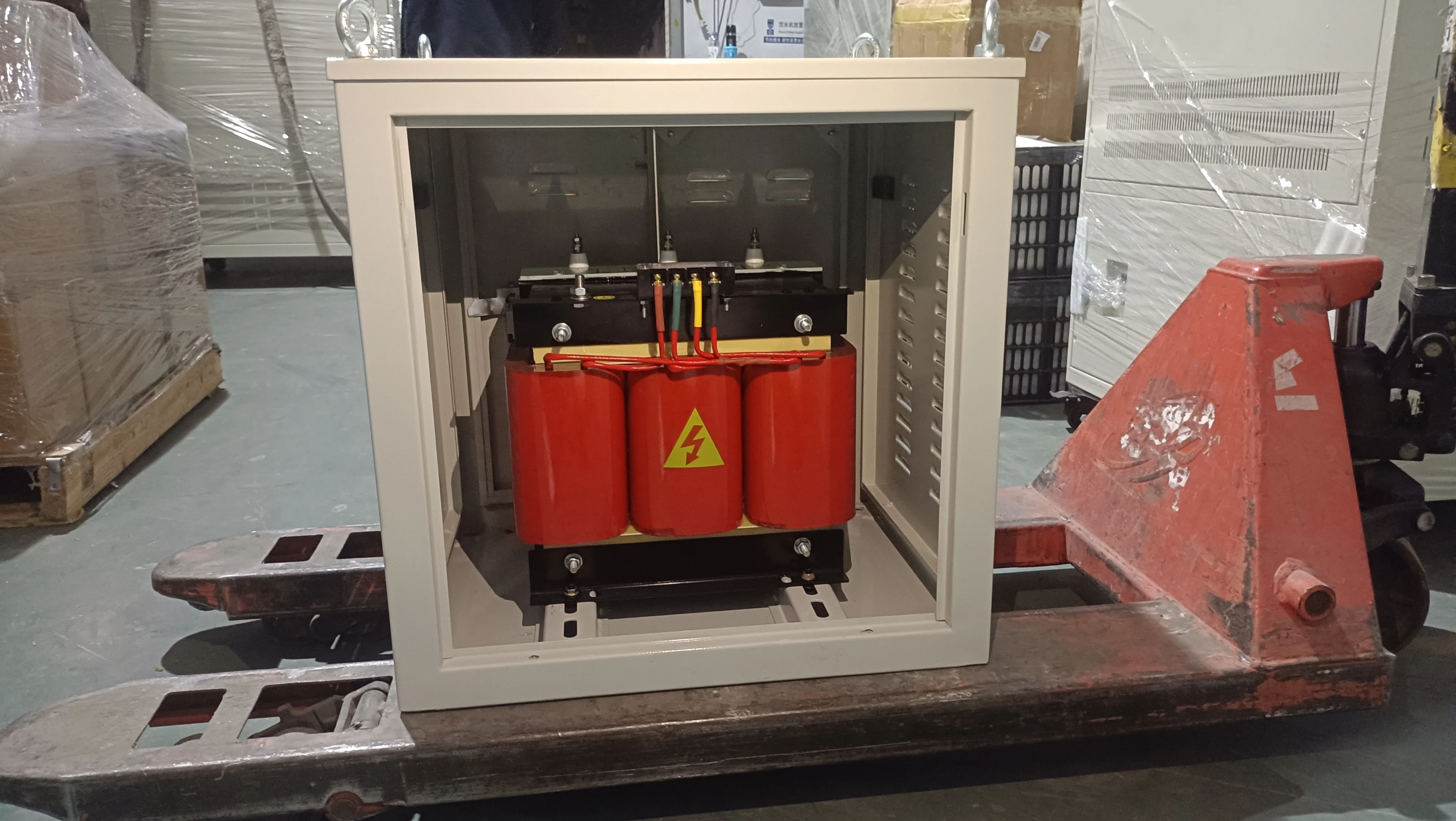 Dry Type Three Phase Transformer - 480v to 380v/208v