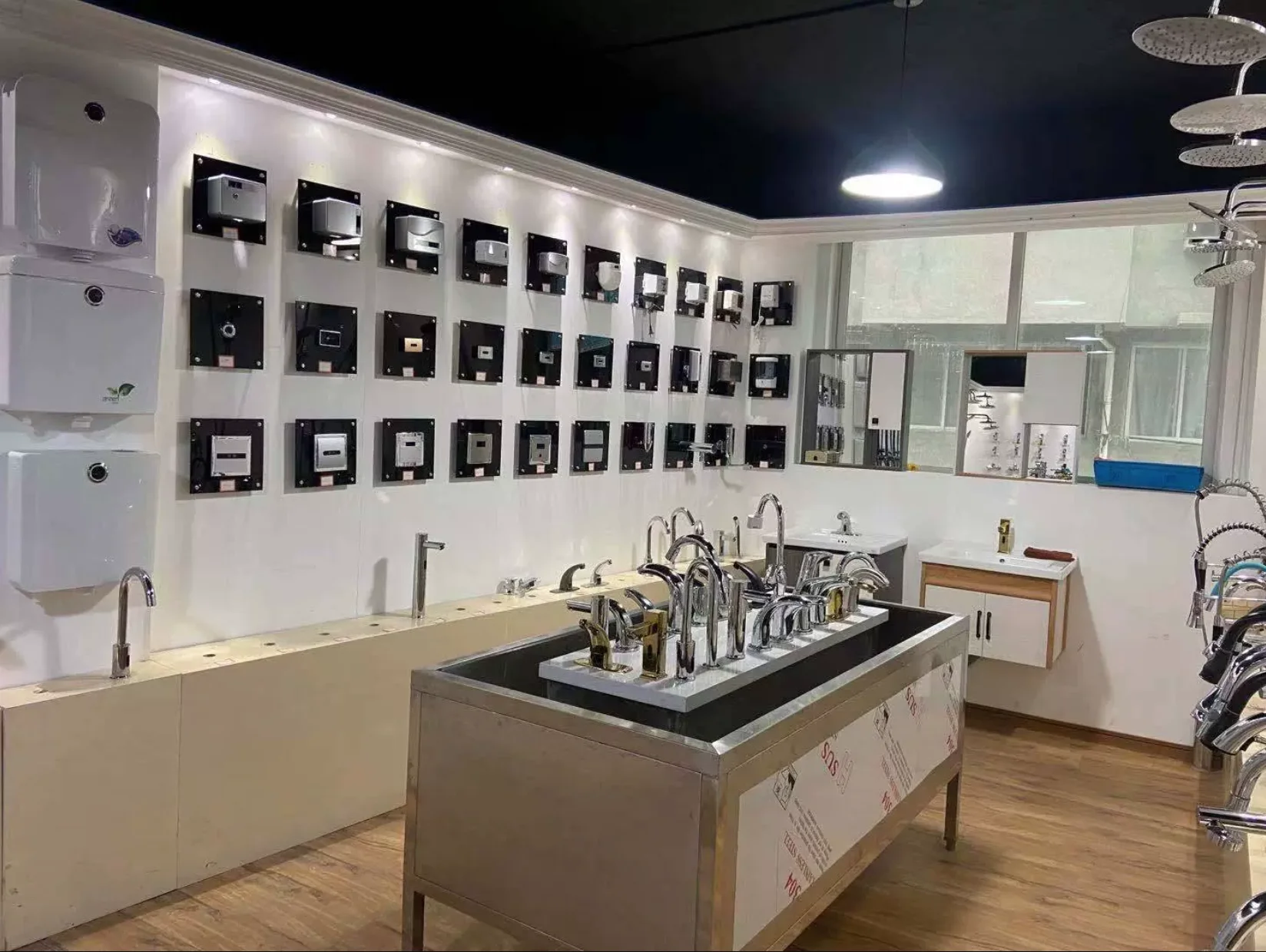 Gun Gray 360 Degree Rotating Design Magnetic Suction Sink Faucet High ...