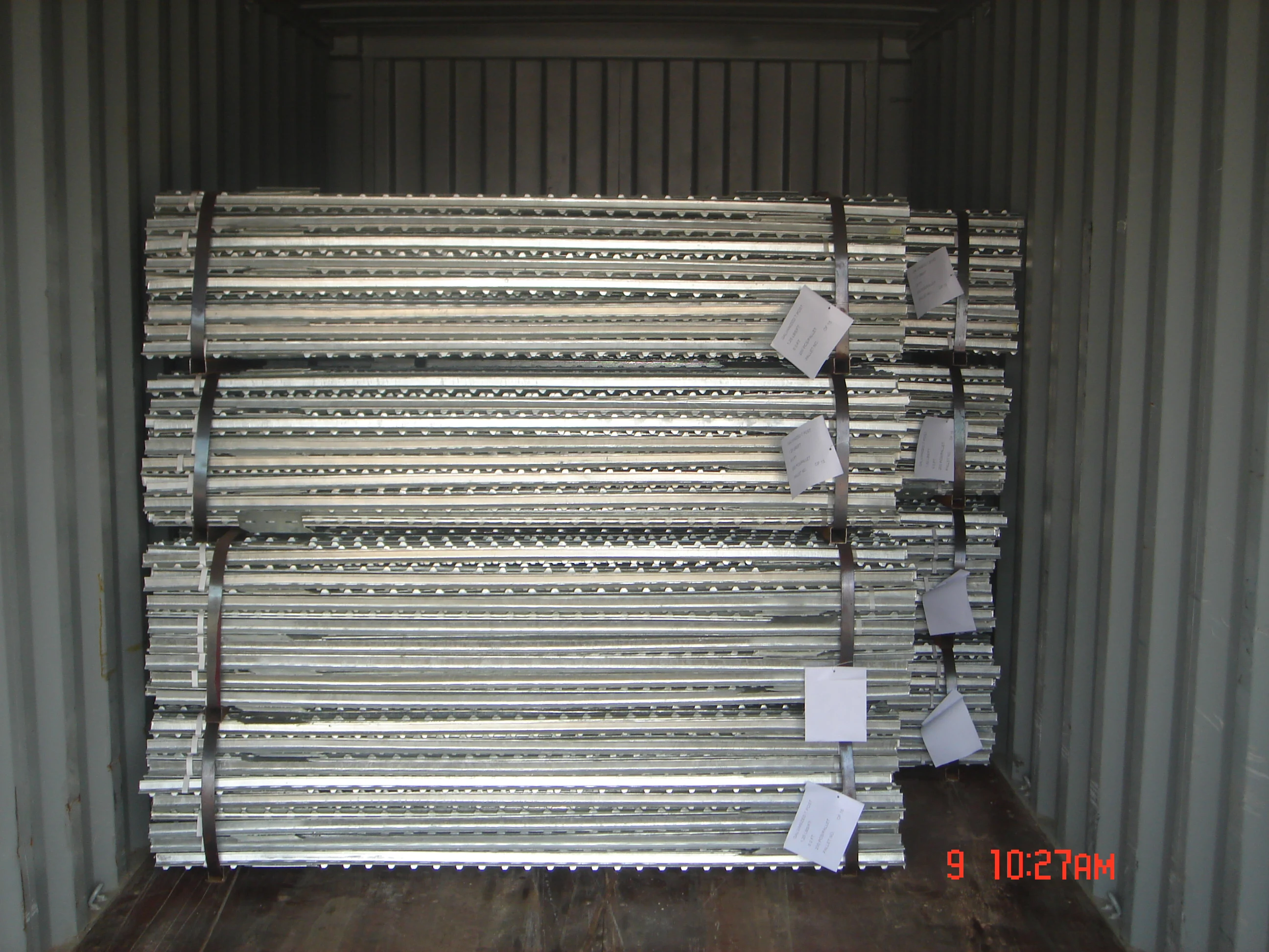 Studded Steel T Post for Cattle & Farm Fencing, Customizable OEM