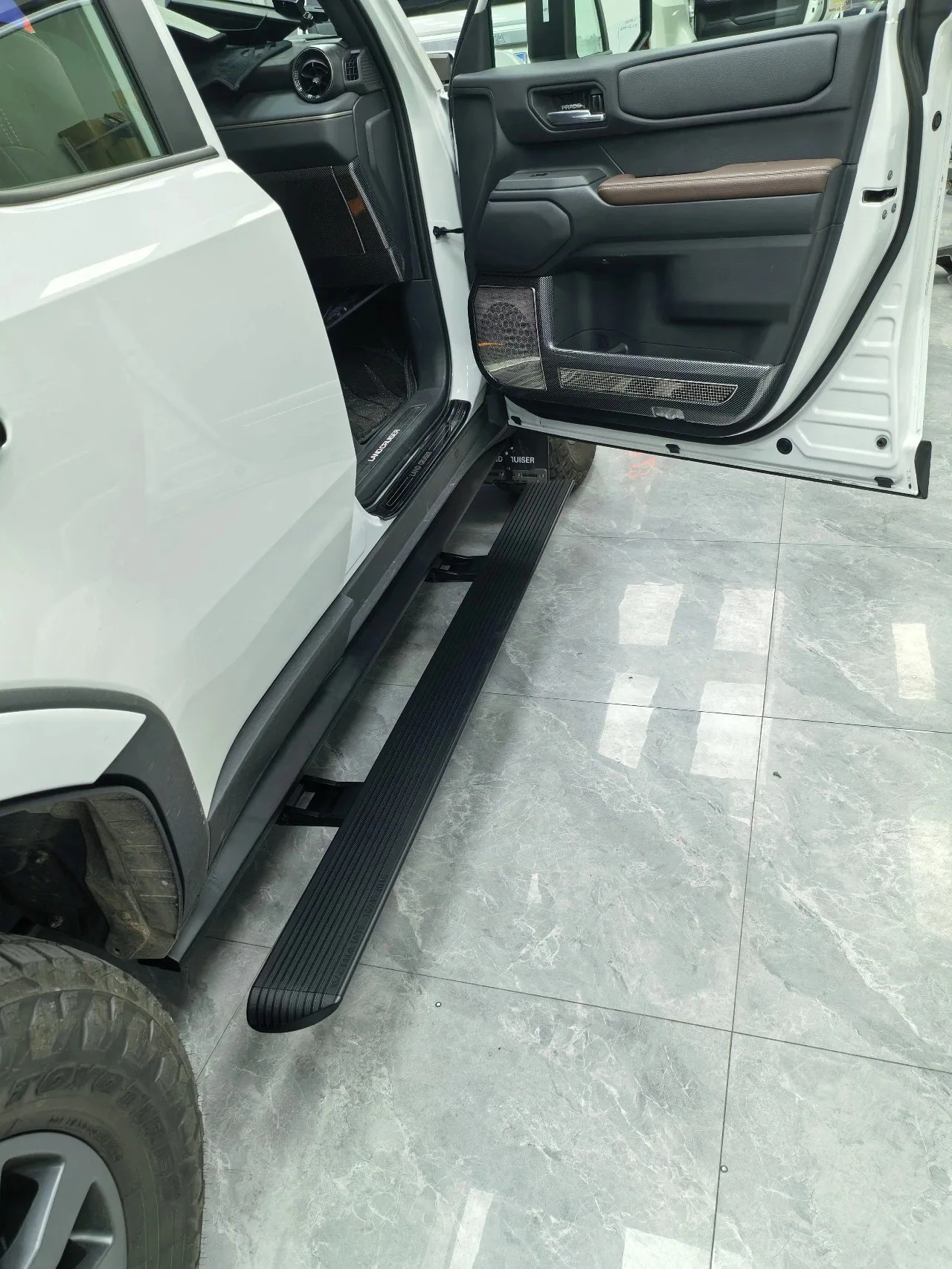 Toyota Landcruiser Prado 2024+ - Automatic Power Side Step