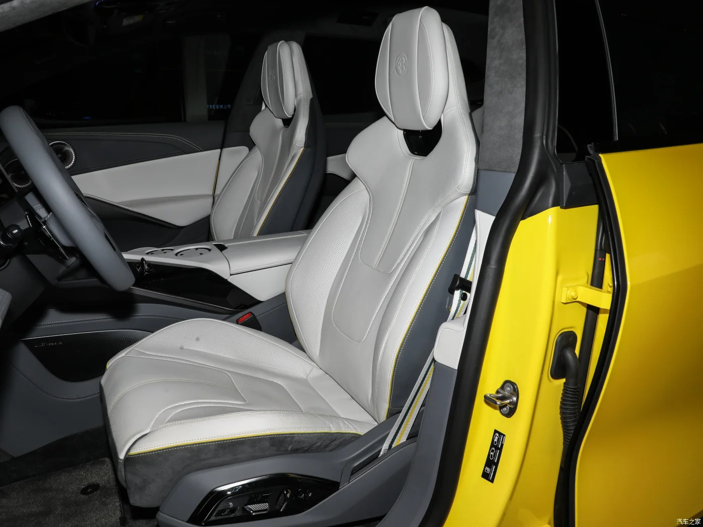 Luxury Electric Car Lotus Nyo Eletre S+ 4wd Super Luxury Sports Car Suv ...