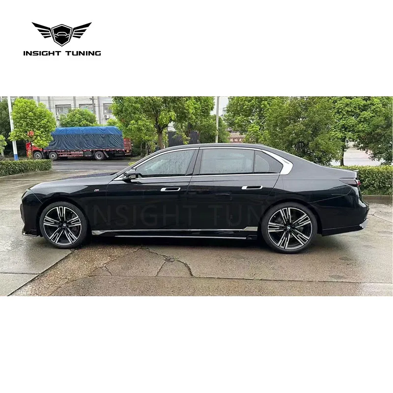 Upgrade Your BMW G70 with M760 Body Kit - Side Skirt Diffuser