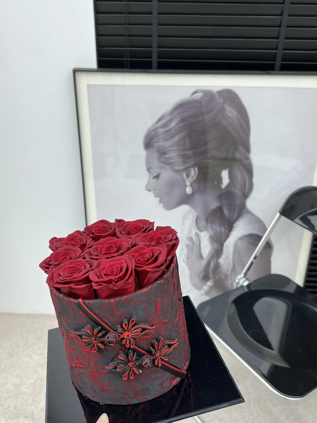 Wholesale Price Rose Bouquet Preserved Embracing Buckets Artificial ...