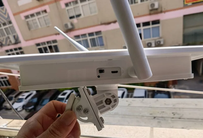 Outdoor Solar 4G Router with VPN - Reliable Wi-fi