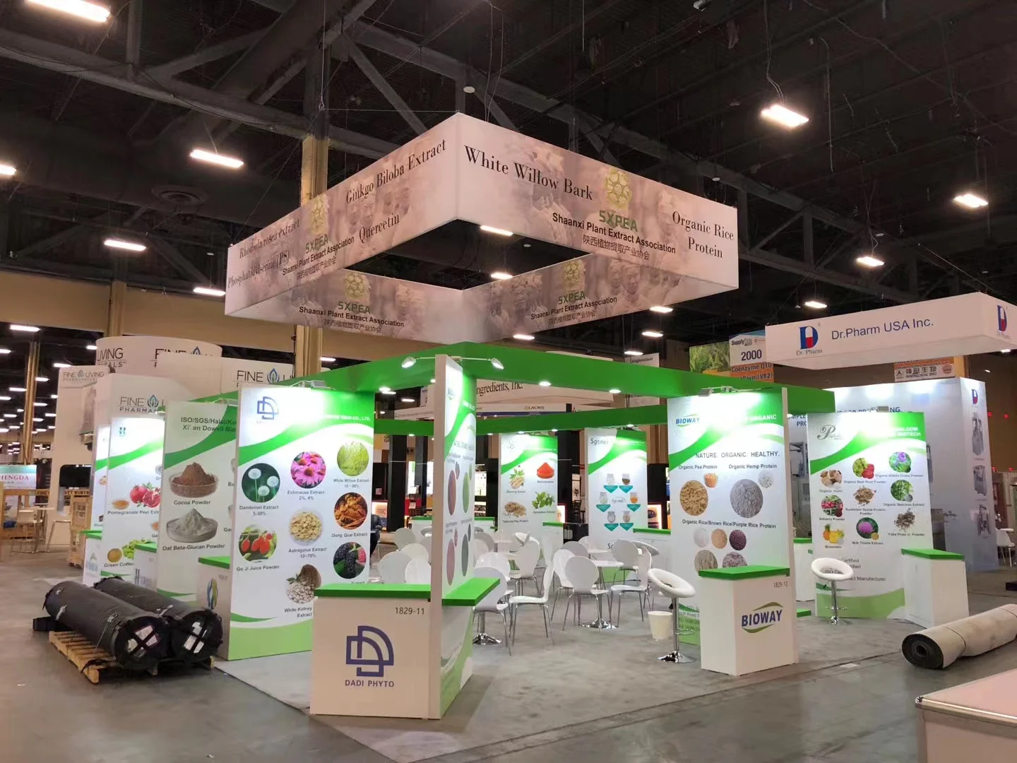 Portable Booth Backdrops Customize Logo Curved Display Stand Exhibition ...