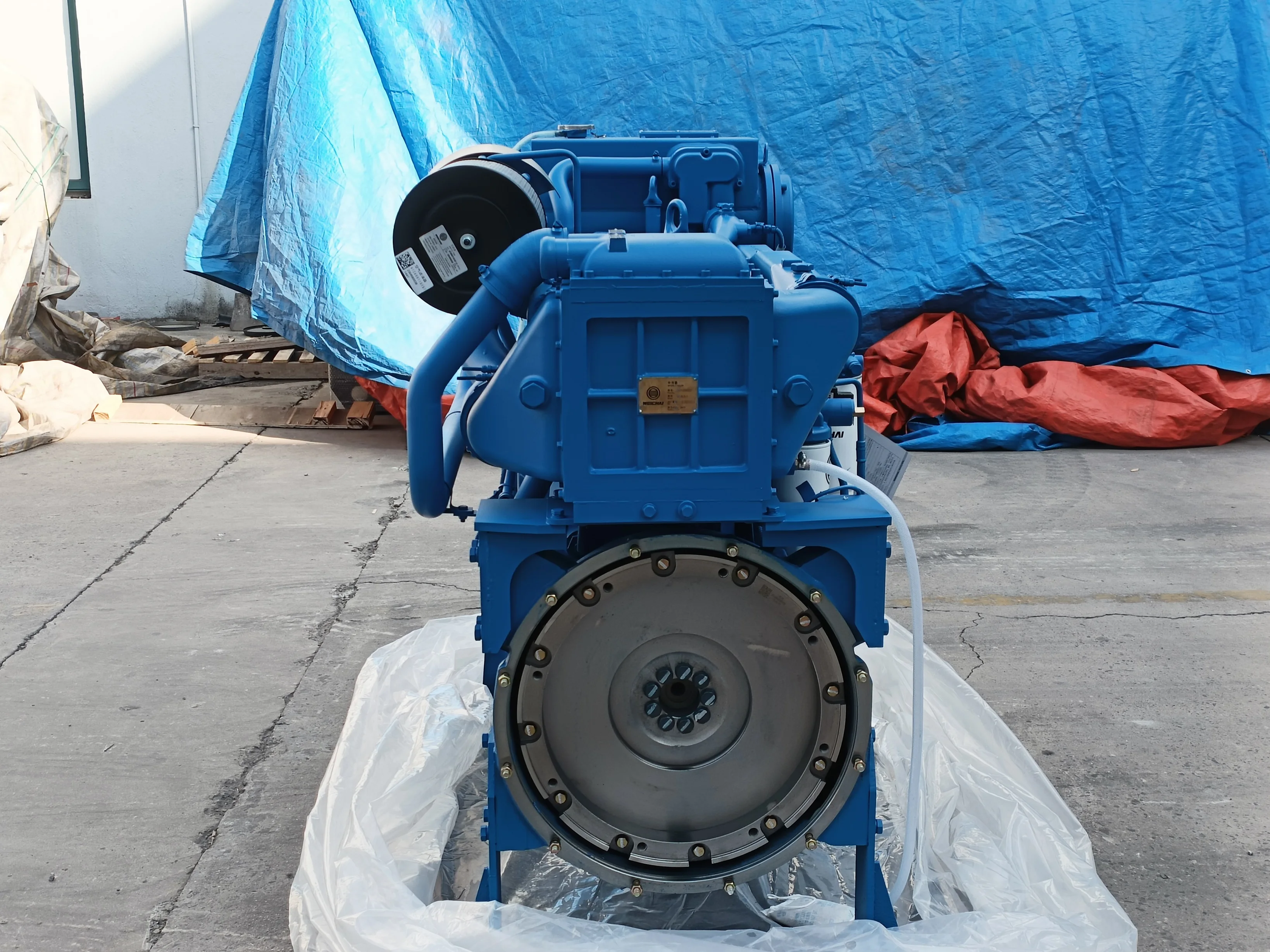 WEICHAI 300hp Marine Engine WD12C300-18 for Ship Power