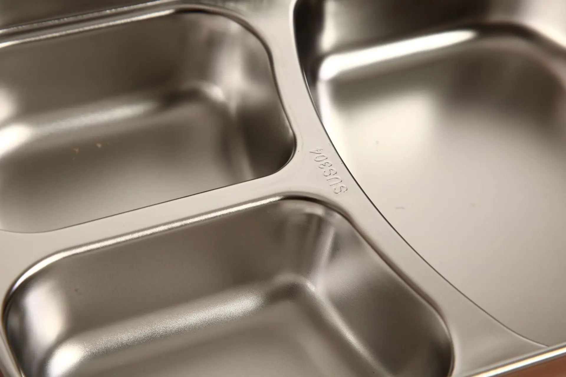 Premium 304 Stainless Bento Box - Leakproof & Versatile