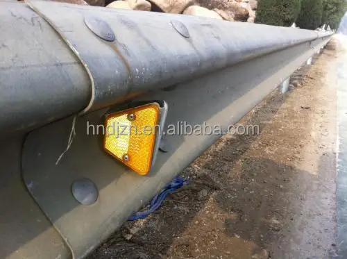 Customized Highway Wave Solar Road Guardrail Reflector Solar Guardrail ...
