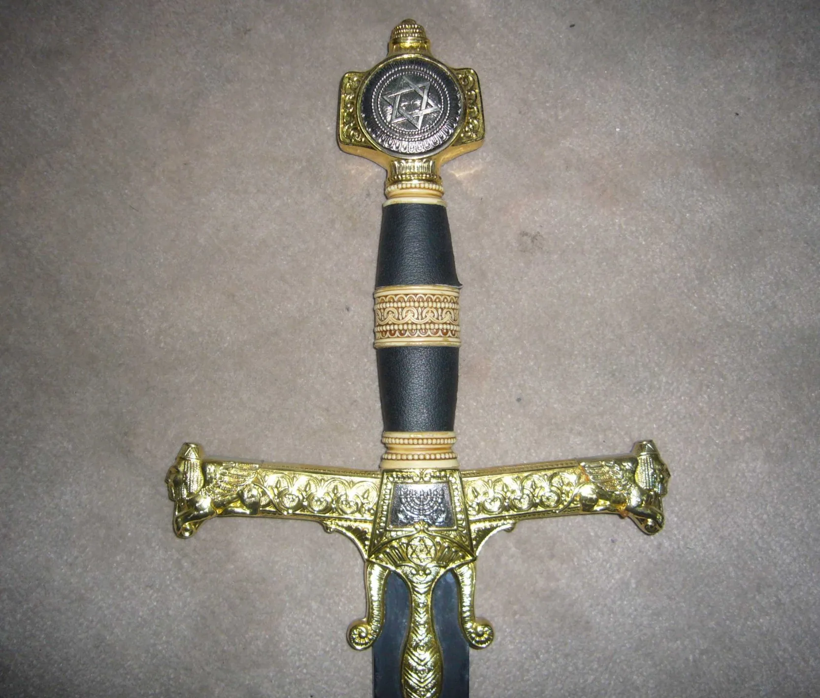 US Marine Corps Officer's Sword - Ceremonial & Durable
