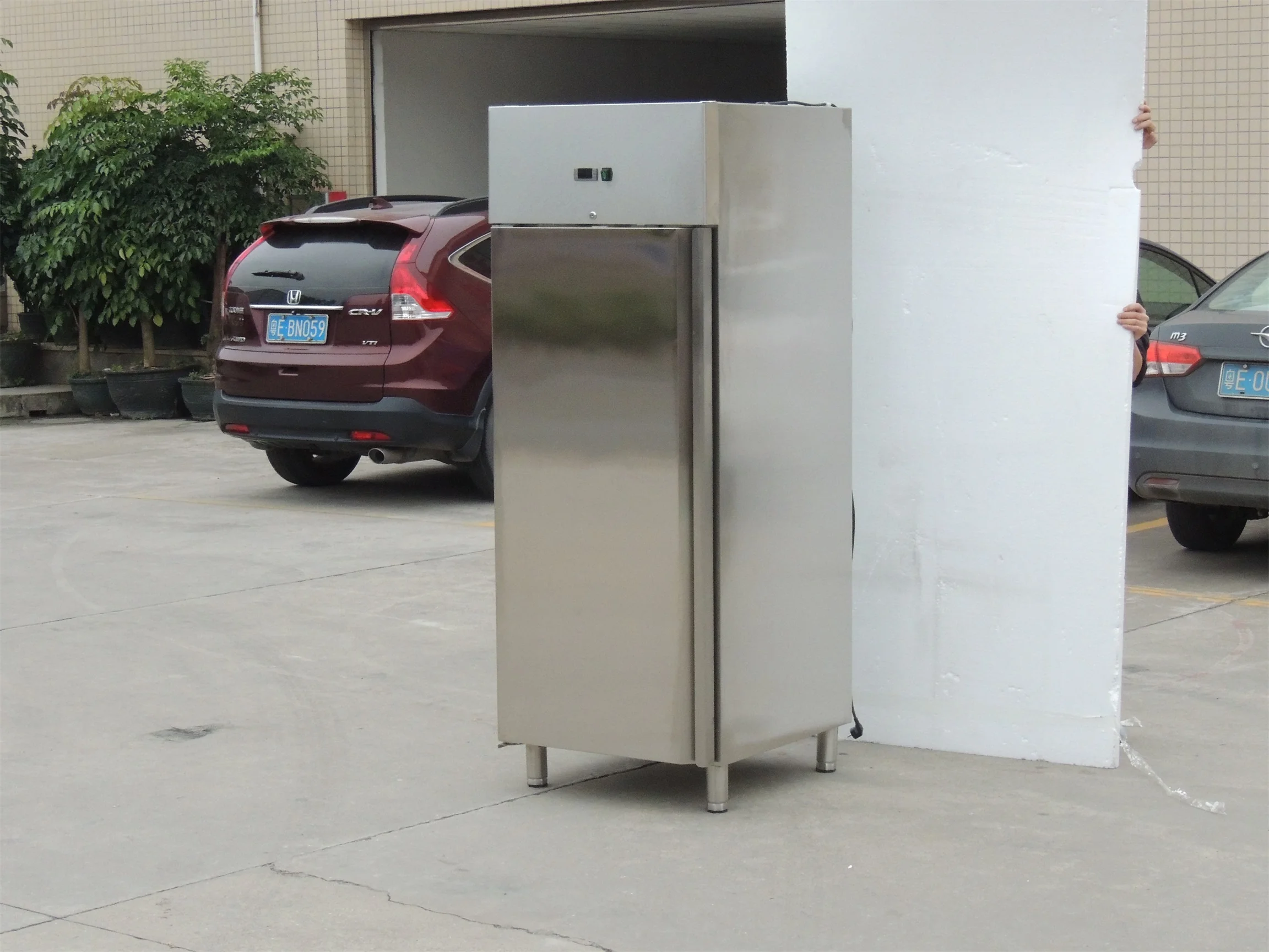 Industrial Restaurant Equipment Heavy Duty Fridge Chiller COSBAO Mobile ...