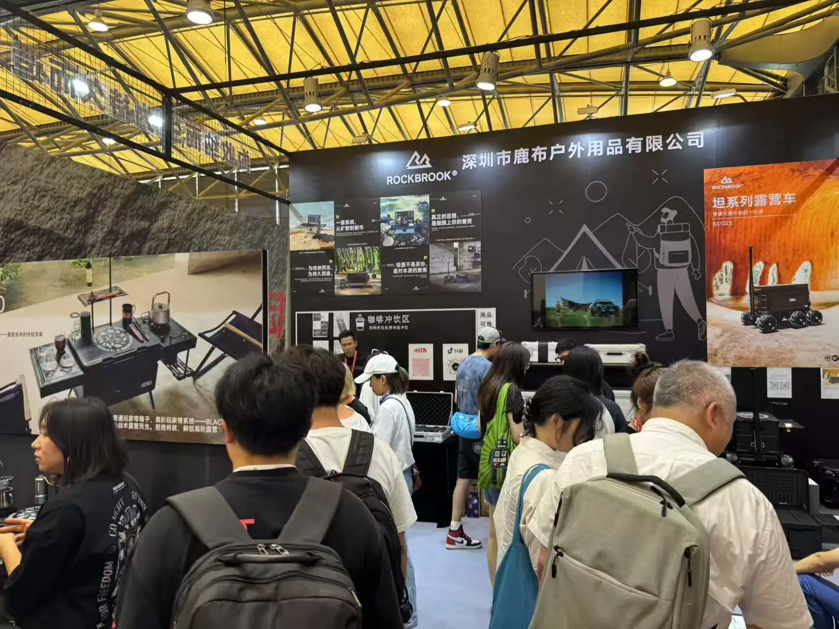 ROCKBROOK Camping Storage Box - Versatile & Durable Design