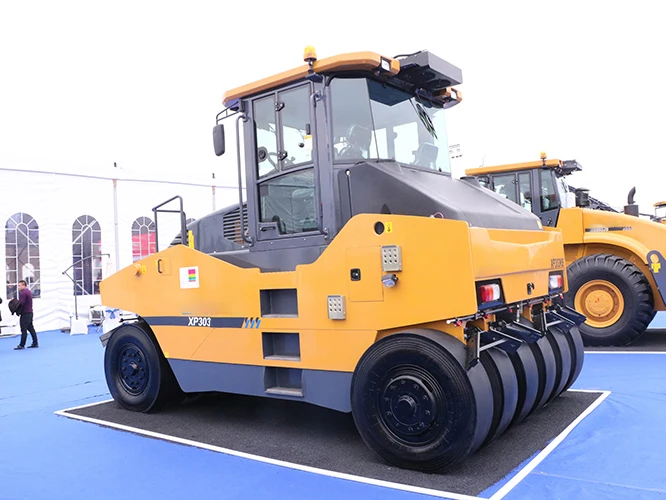 30 Ton Pneumatic Roller Tyre Road Roller Xp303 In Hot Sale - Buy Road ...