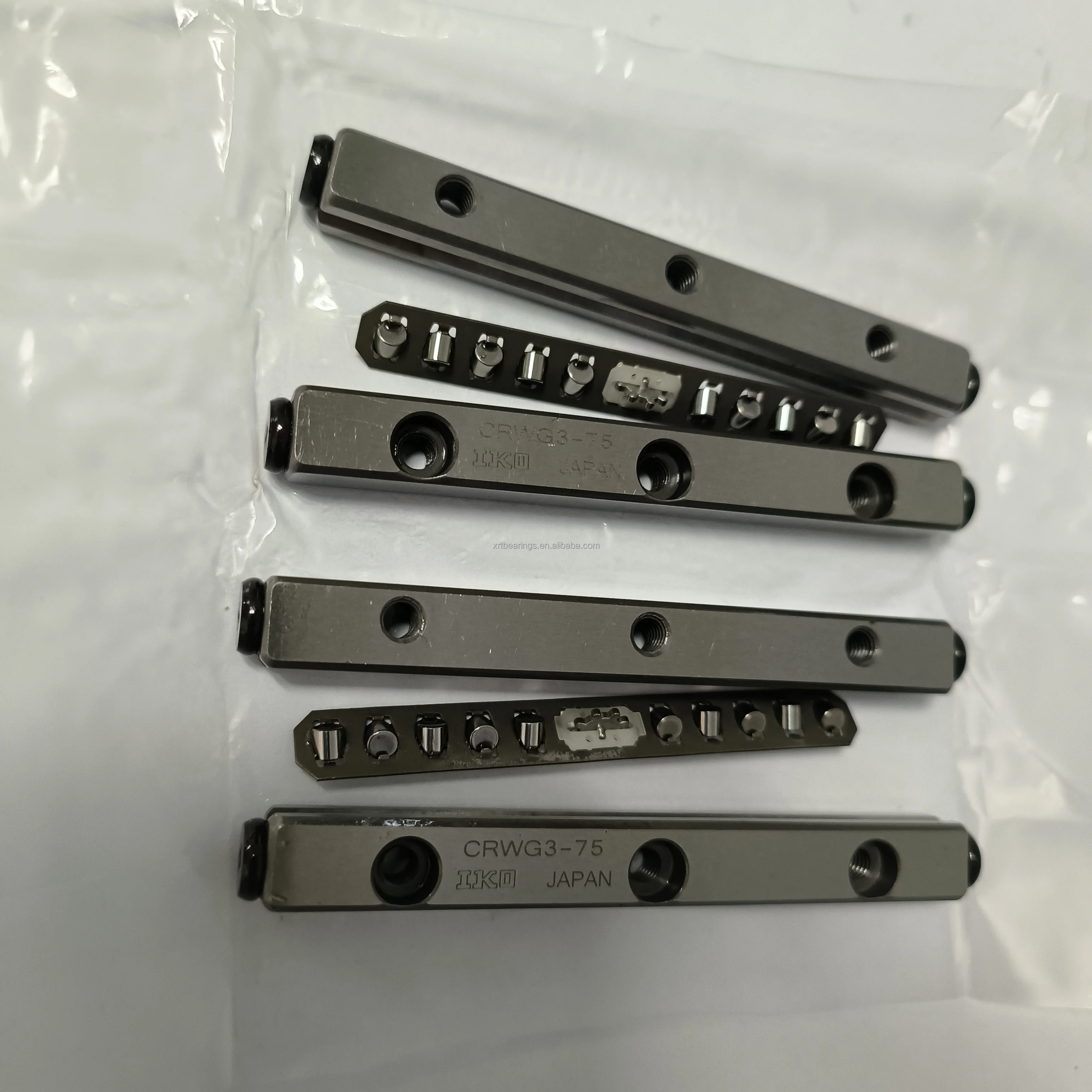 Japan IKO Linear Motion Guide CRW2-180 CRW2-180SL Crossed Roller Way ...