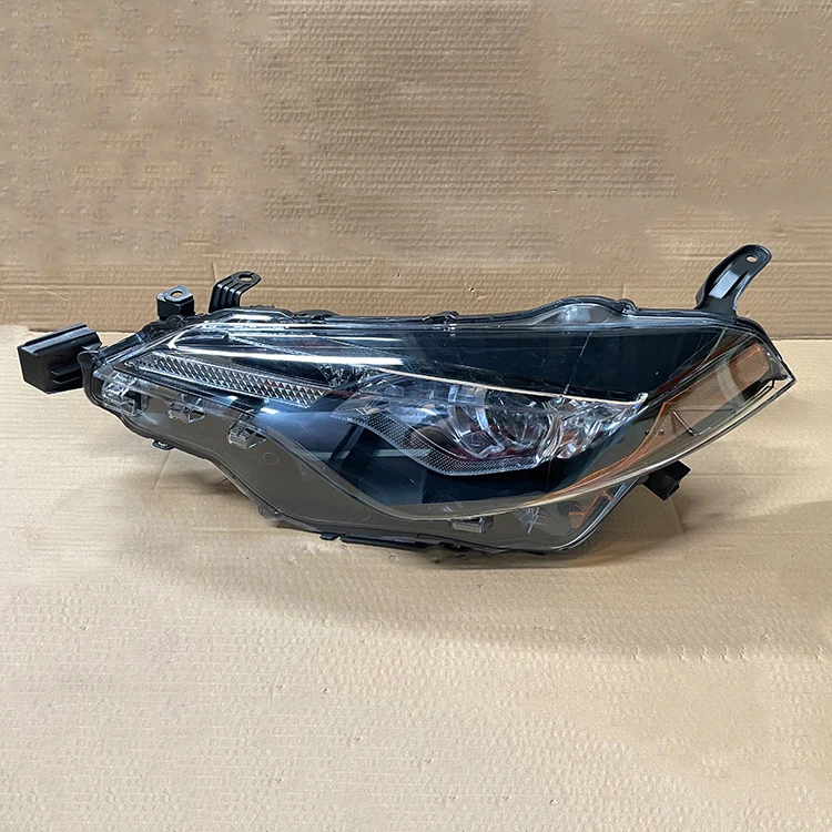 Toyota Corolla 2017 Headlight - Reliable Halogen Lighting