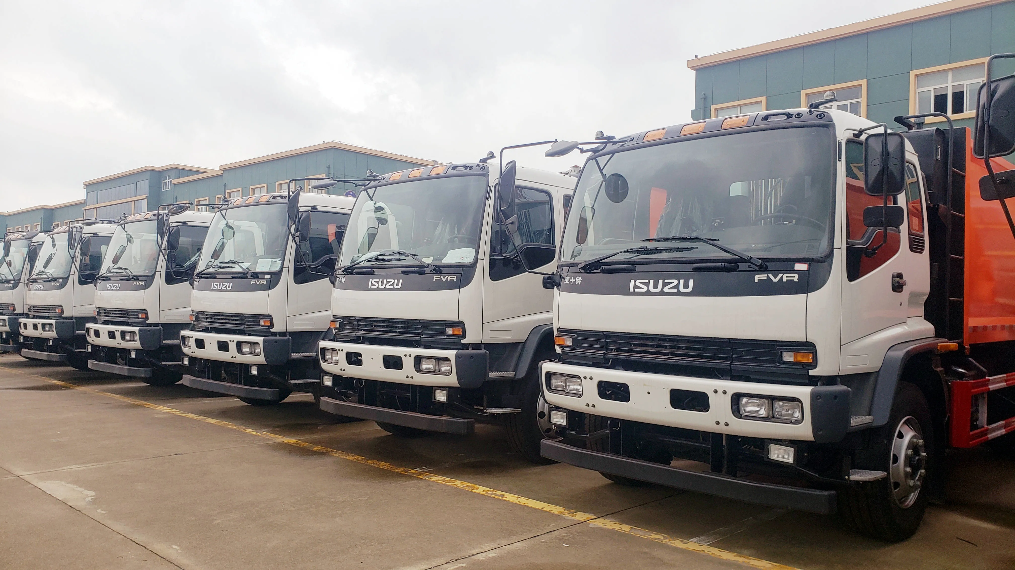 ISUZU 4x2 Compress Garbage Truck 25cbm - Efficient Waste Disposal