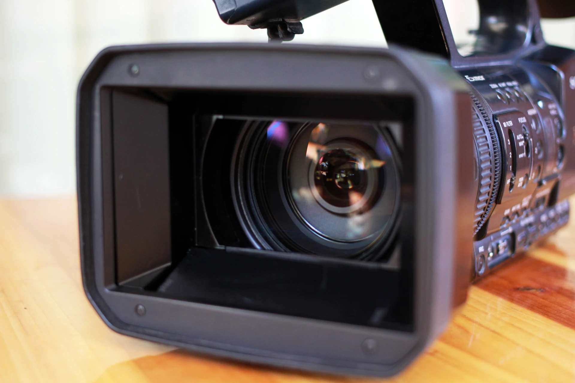 2nd Hand Sonys HDR-AX2000E Camcorder - 20x Optical Zoom