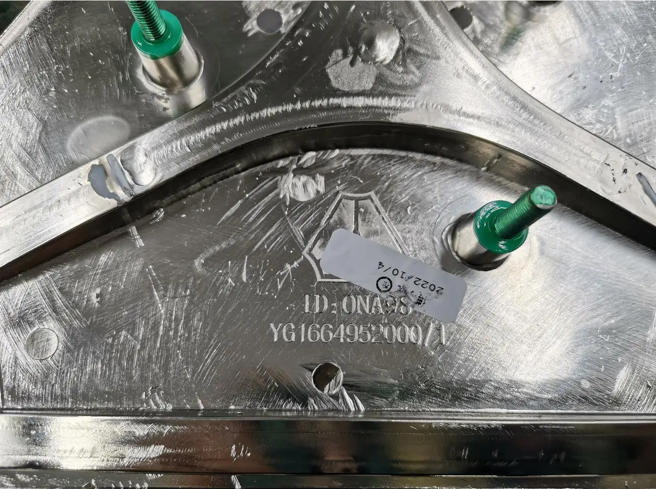 Sinotruk STR SITRAK Logo Badge - High-Quality Truck Part