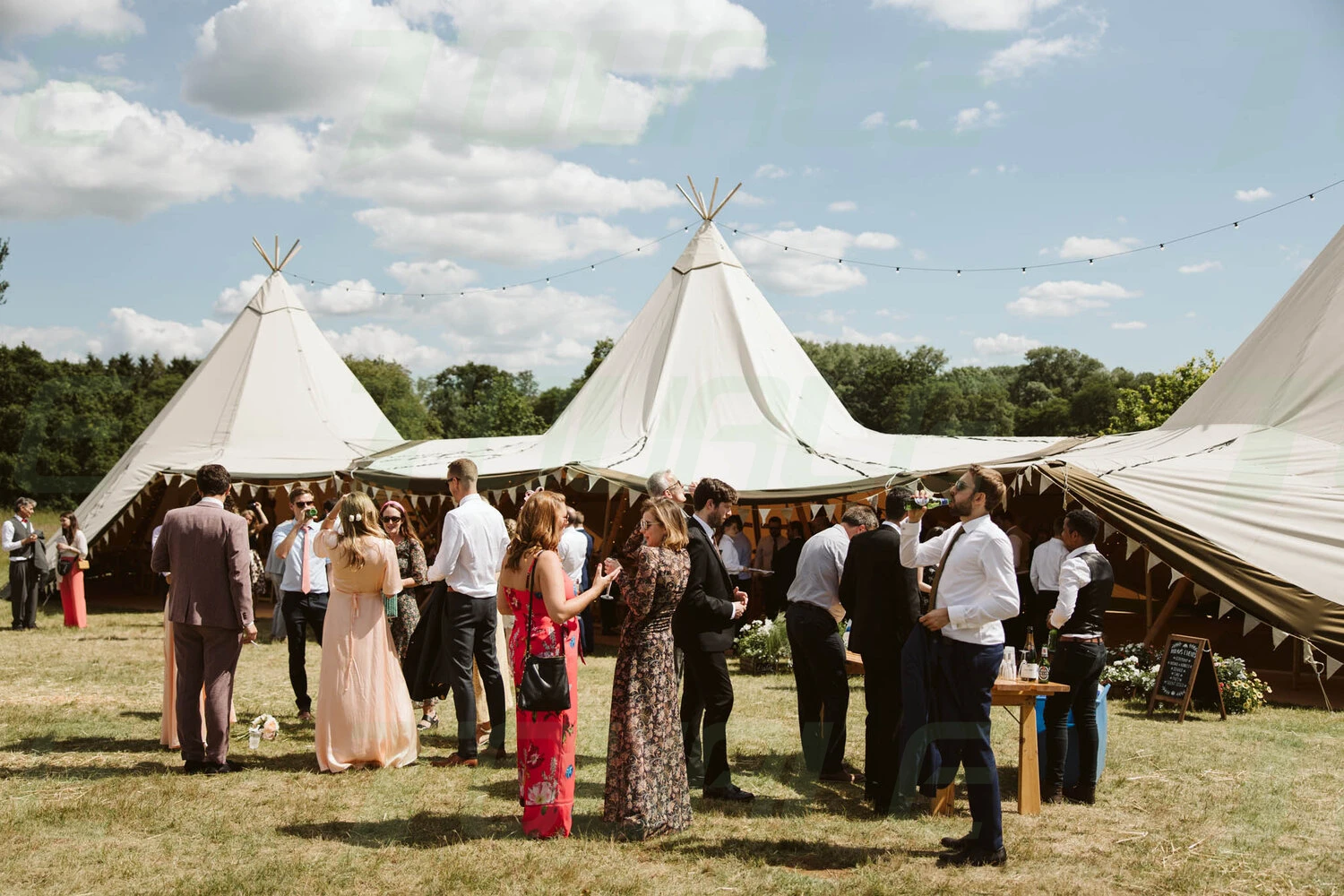 Large 10m Luxury Glamping Wooden Pole Tipi Tent for Outdoor Weddings ...