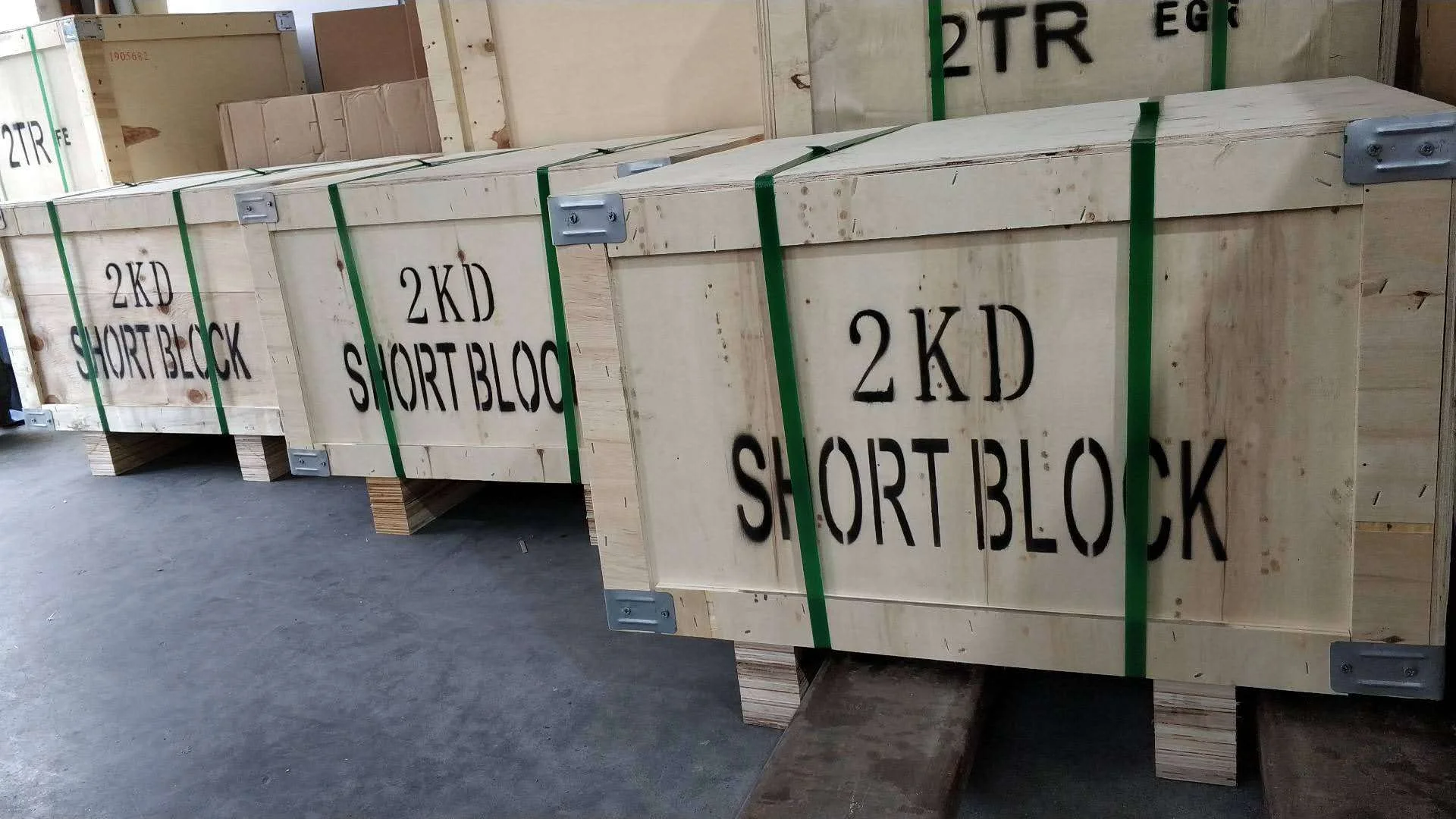 2kd Engine Long Block 2.5l Diesel Engine For Toyota Hilux Hiace 2kd ...