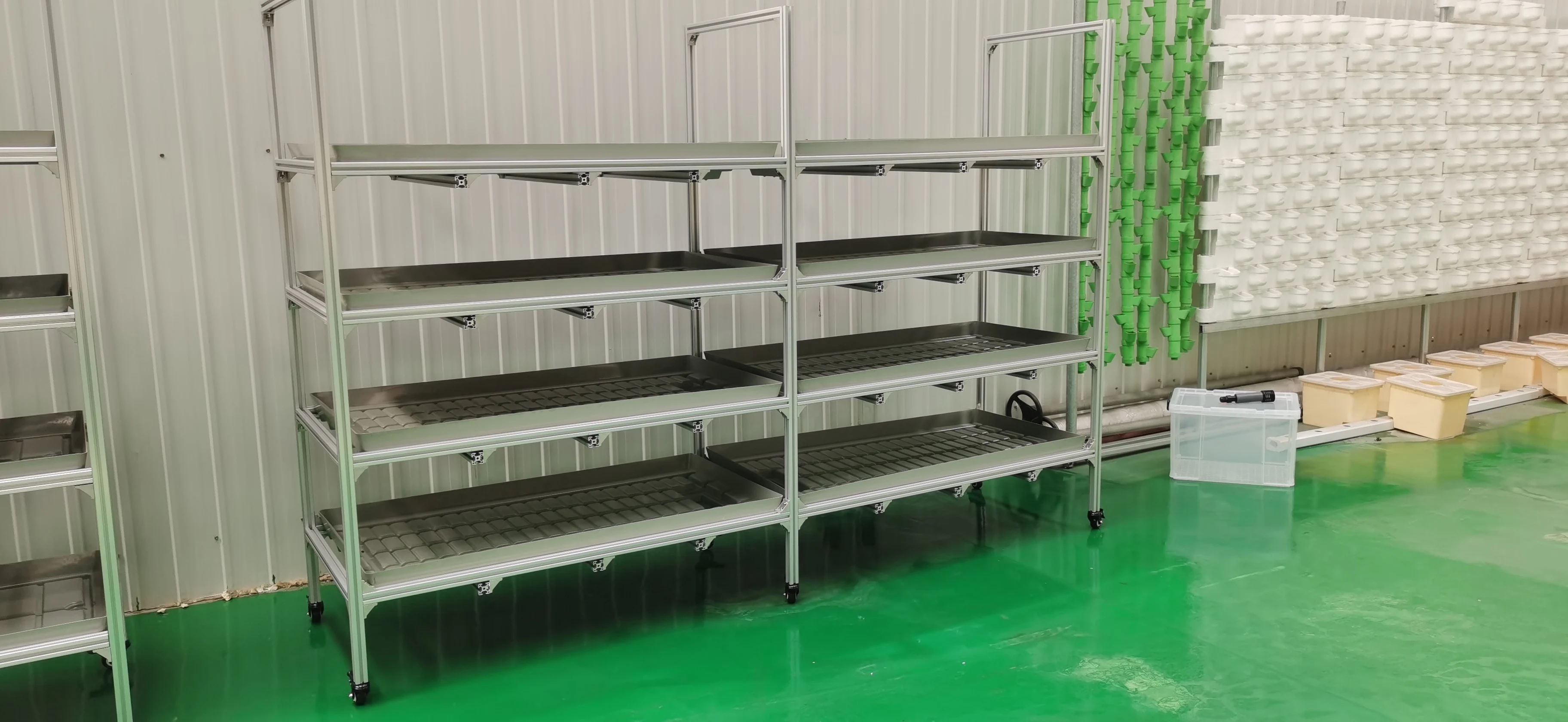 High Load-Bearing Vertical Farming Multi-Layer Grow Rack With V Groove ...