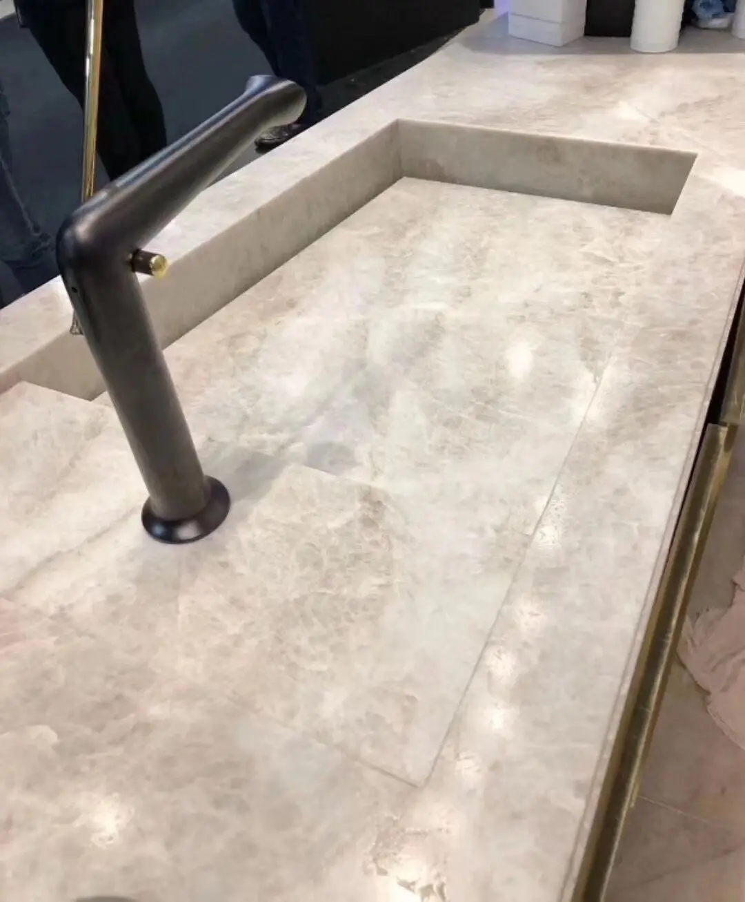 Elegant Customized Kitchen Taj Mahal Quartzite Countertop Bar Top - Buy ...