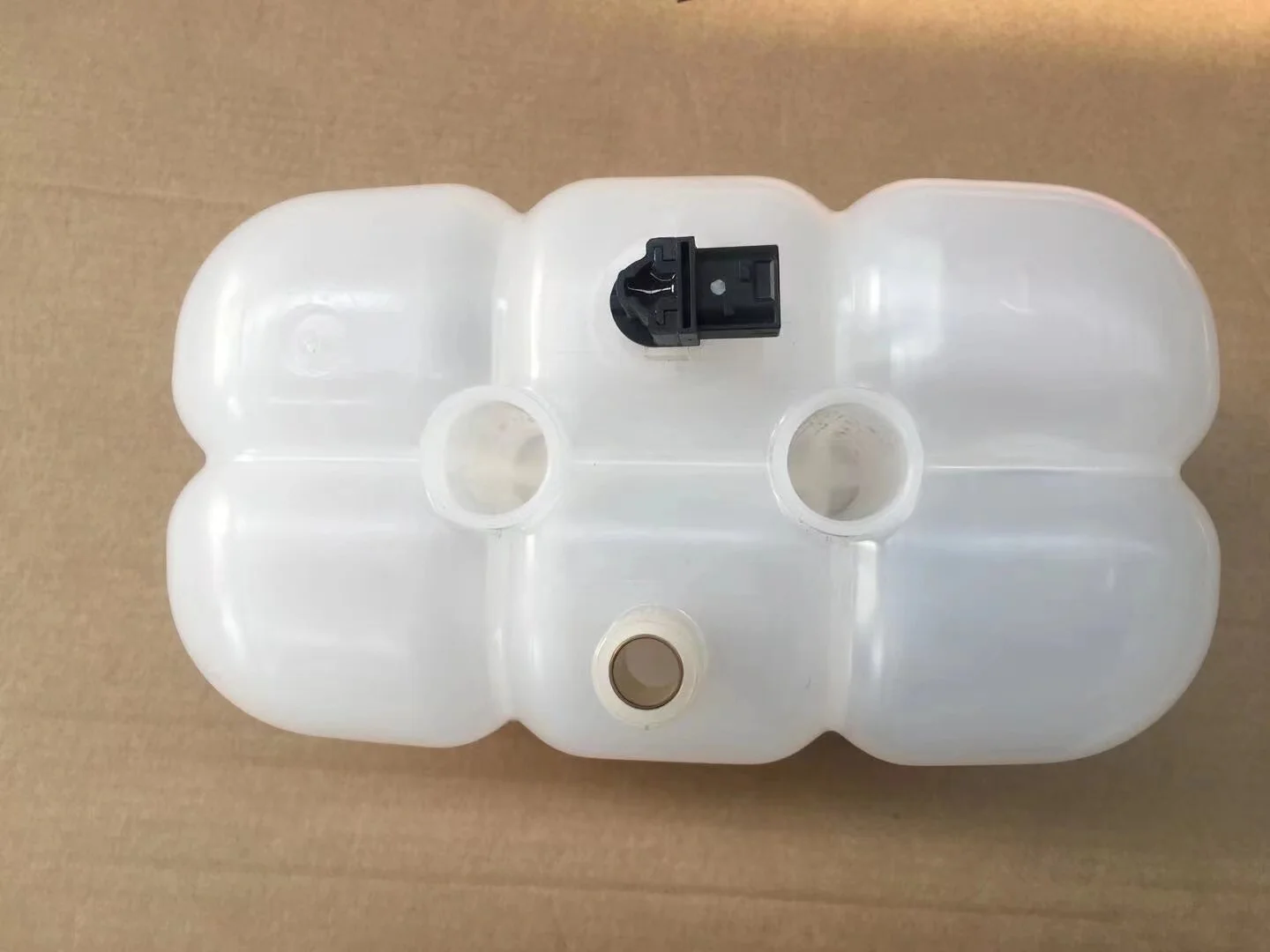VOLVO Excavator EC210D EC220D Expansion Tank Water Tank VOE17411509 ...