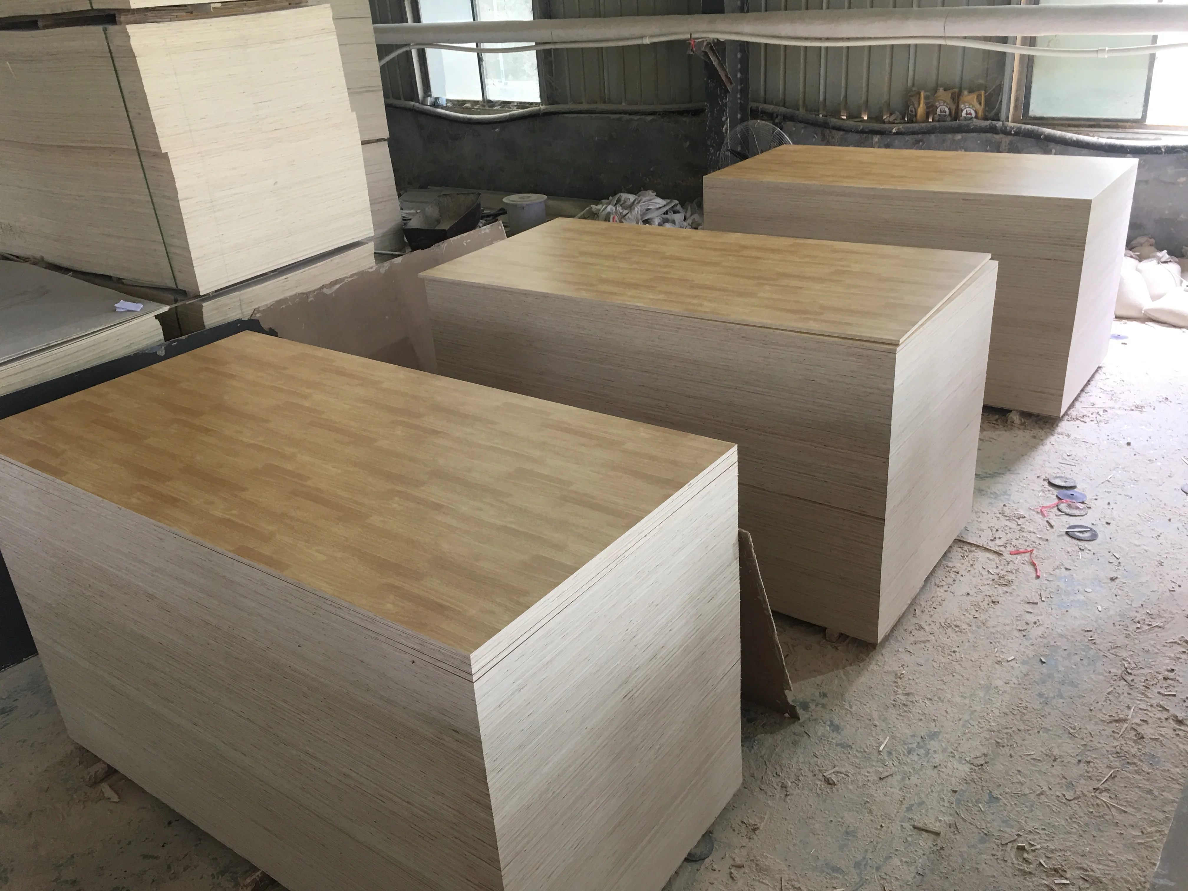 Bespoke 4x8 Melamine Laminated Plywood Sheet in White, 18mm Thickness ...
