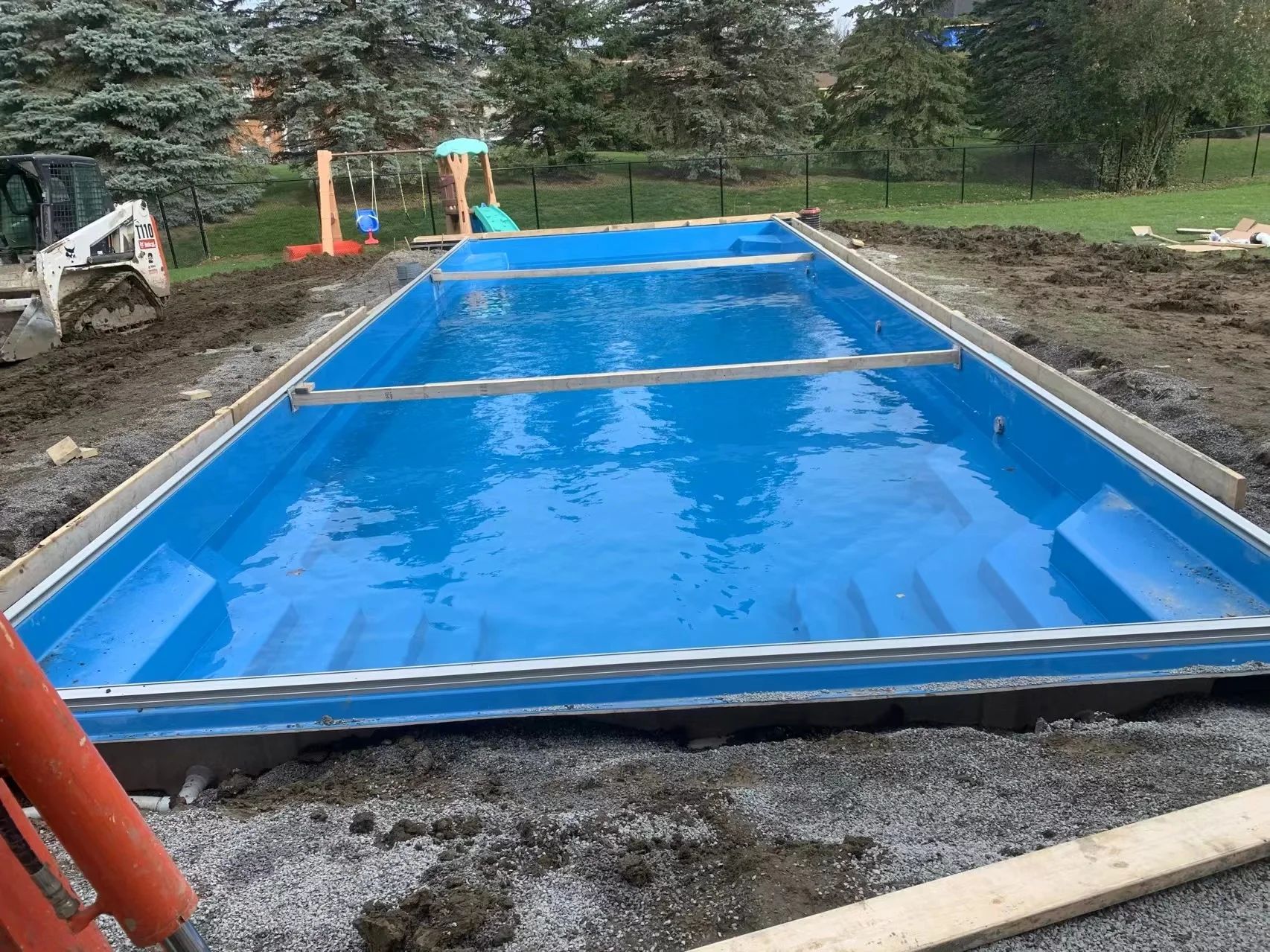 Outdoor FRP/GRP Fiberglass Swimming Pool with Diving Feature