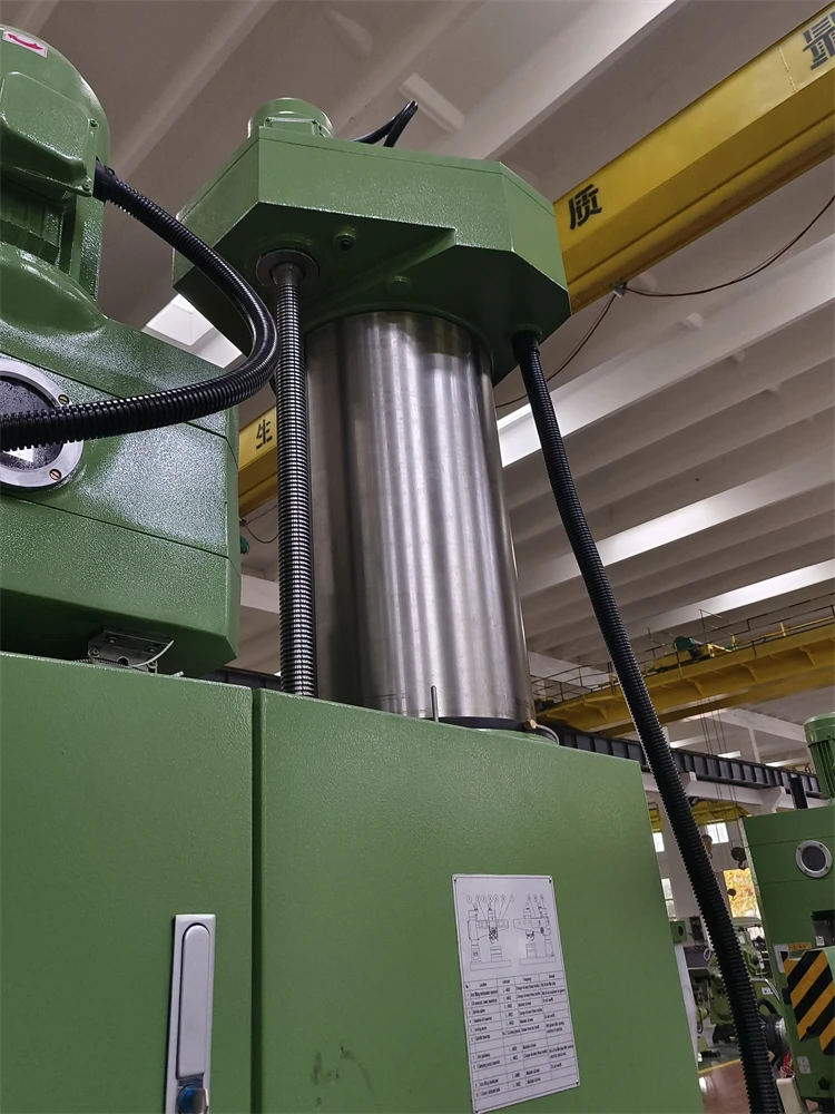 China Manufacturers Z3040x13/2 Cnc Drilling And Milling Machine Radial ...