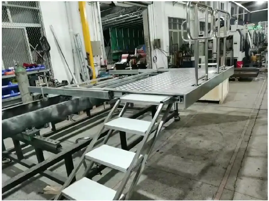 Pull Out Platform Pull Out Ladder Folding Stair Command Vehicle and ...