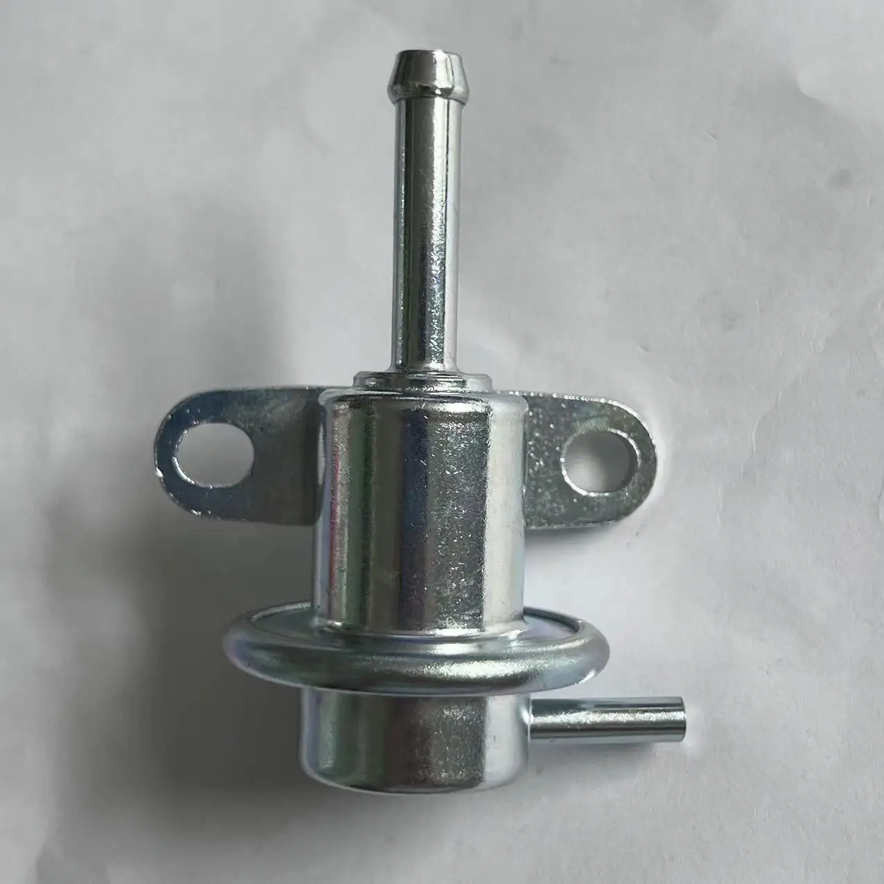 Fuel Pressure Regulator for Mazda G6T1-13-280 - Shengyue