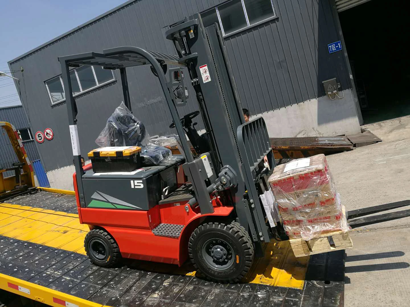 1.5 Ton Electric Forklift CPD15 with Spare Parts - Reliable Performance