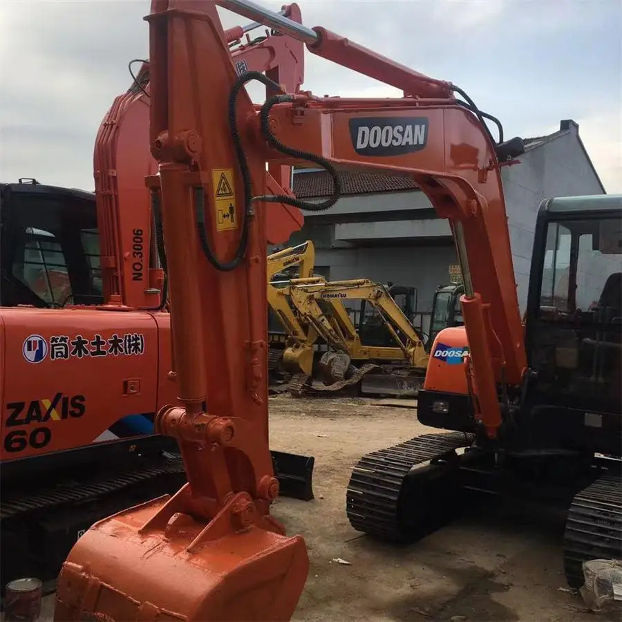 Used Mini Excavator Doosan Dx60 Excavators Made In Korea / Doosan Small ...