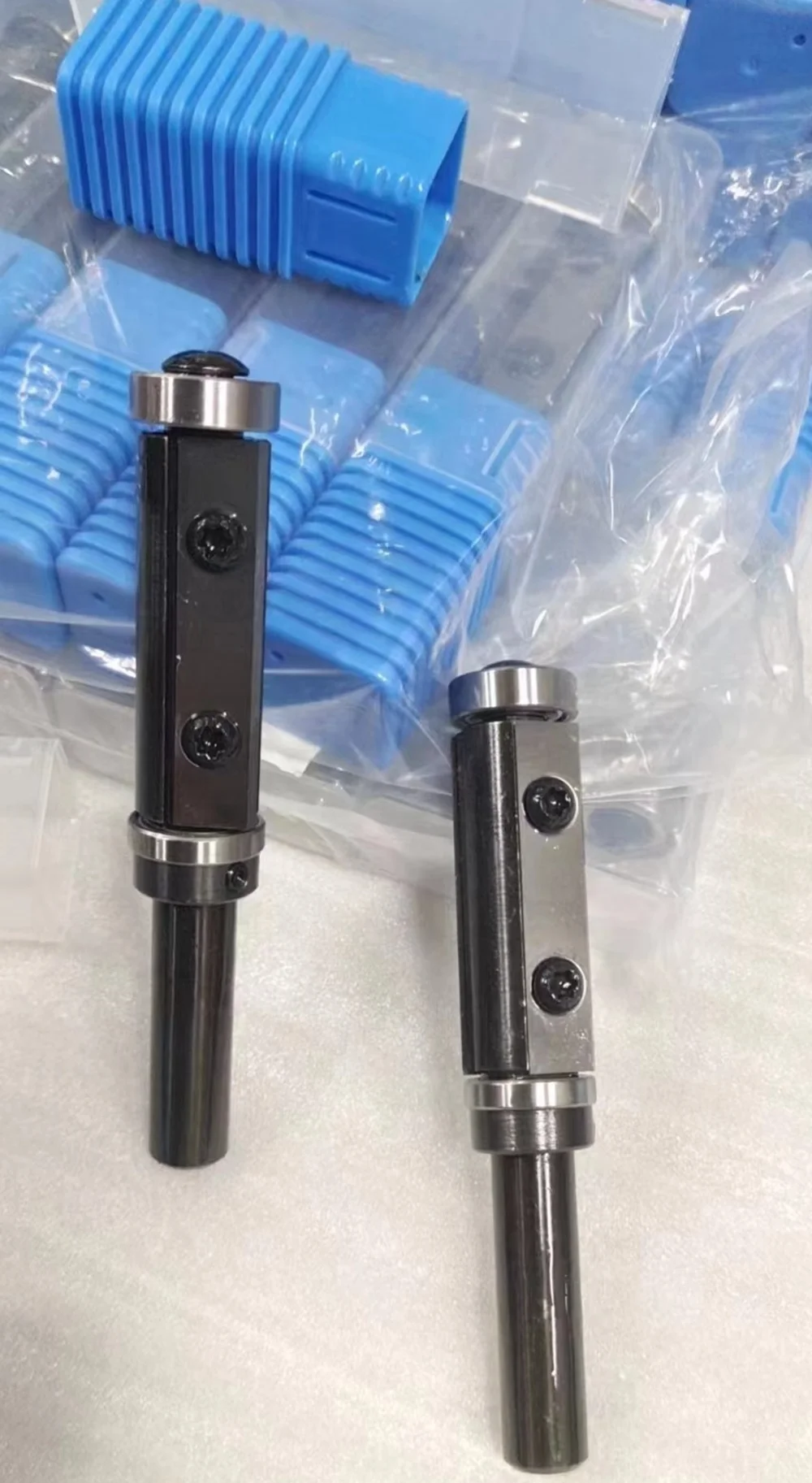 Spiral Flush Trim Router Bit with Replaceable Carbide Insert