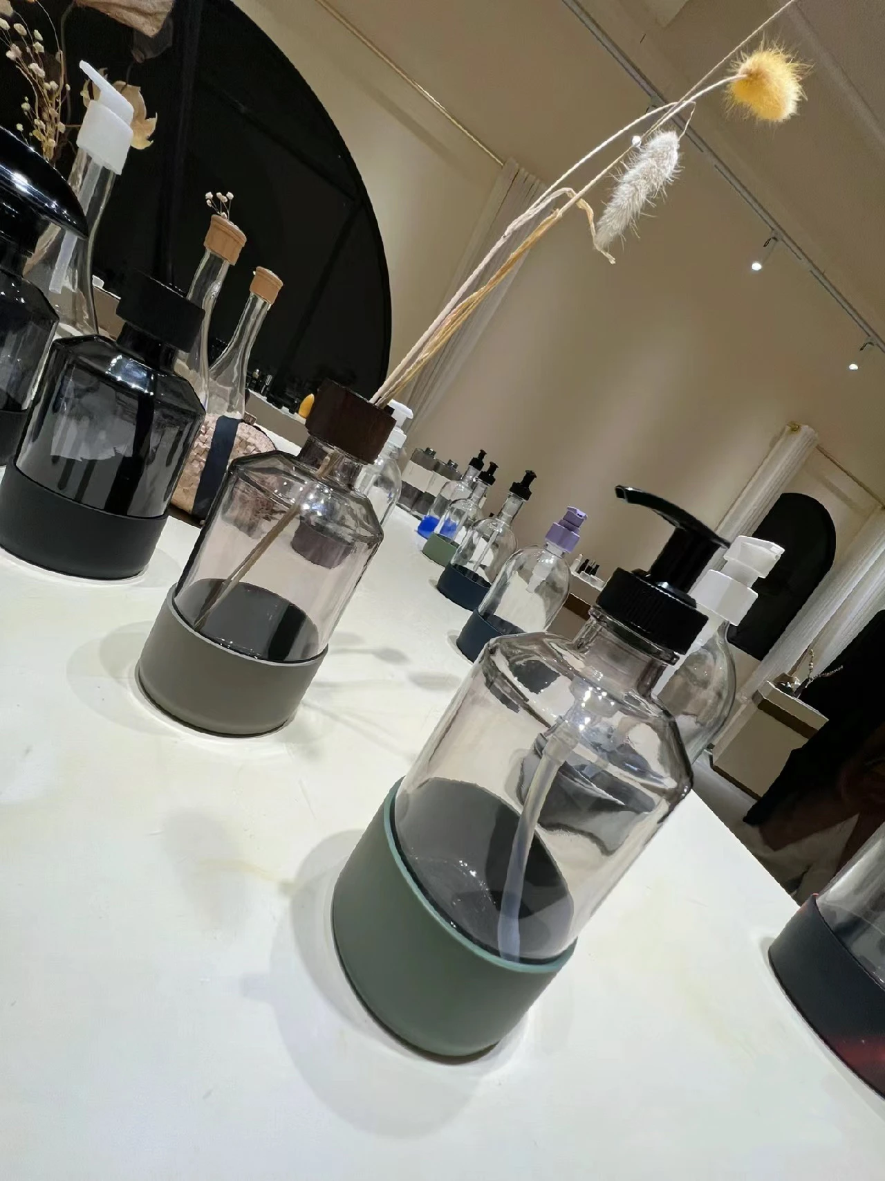 Wholesale Luxury Glass Bottles for Personal Care Products