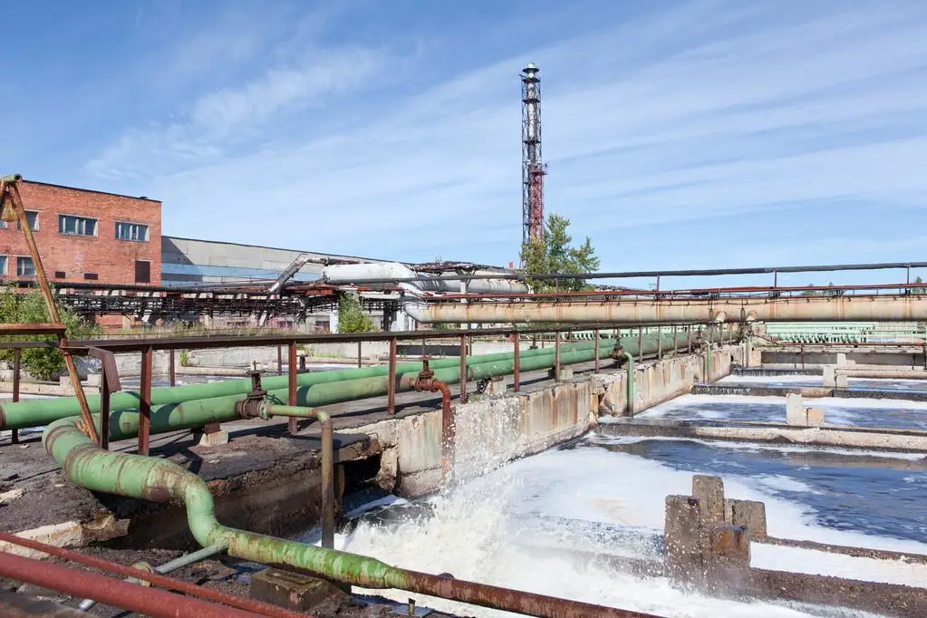 China Manufacturer Price 25kg 50kg Iron Free 16% 17% Aluminum Sulfate ...