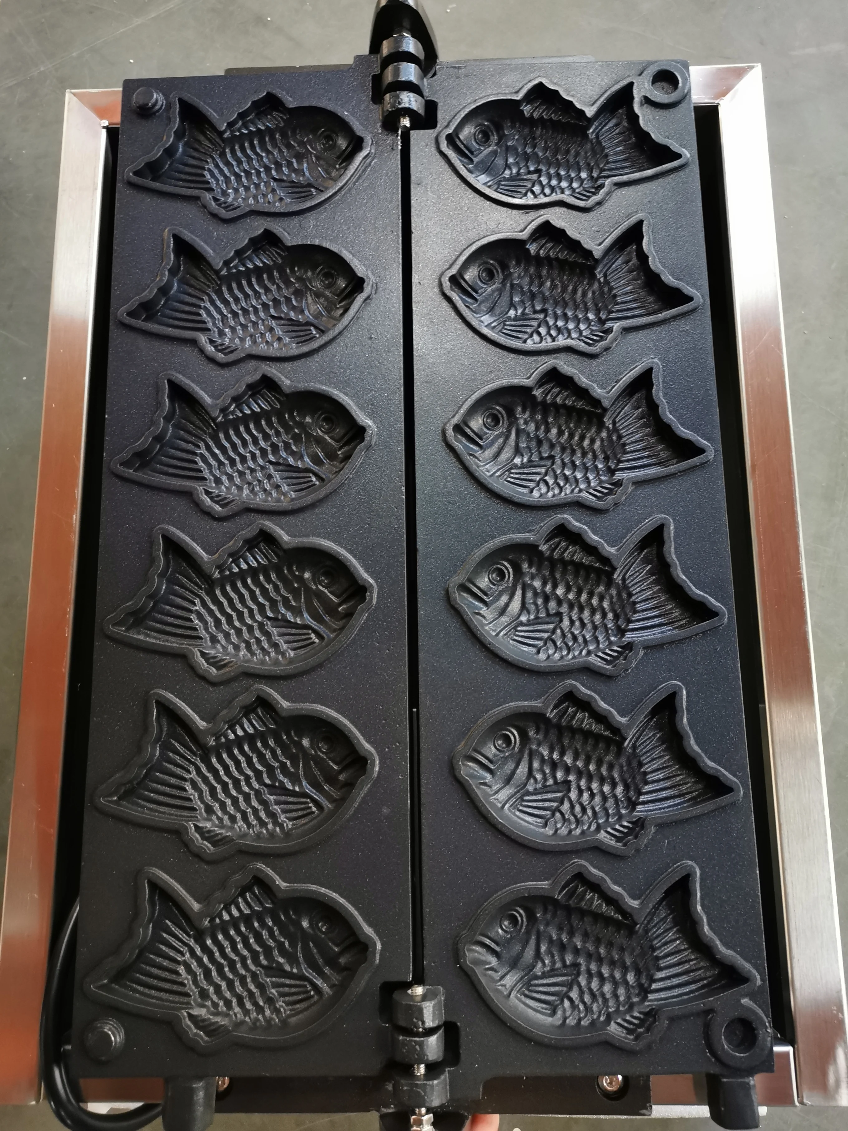 Crisp Sweet Japanese Street Food Fish Taiyaki Waffle Maker Machine Gas