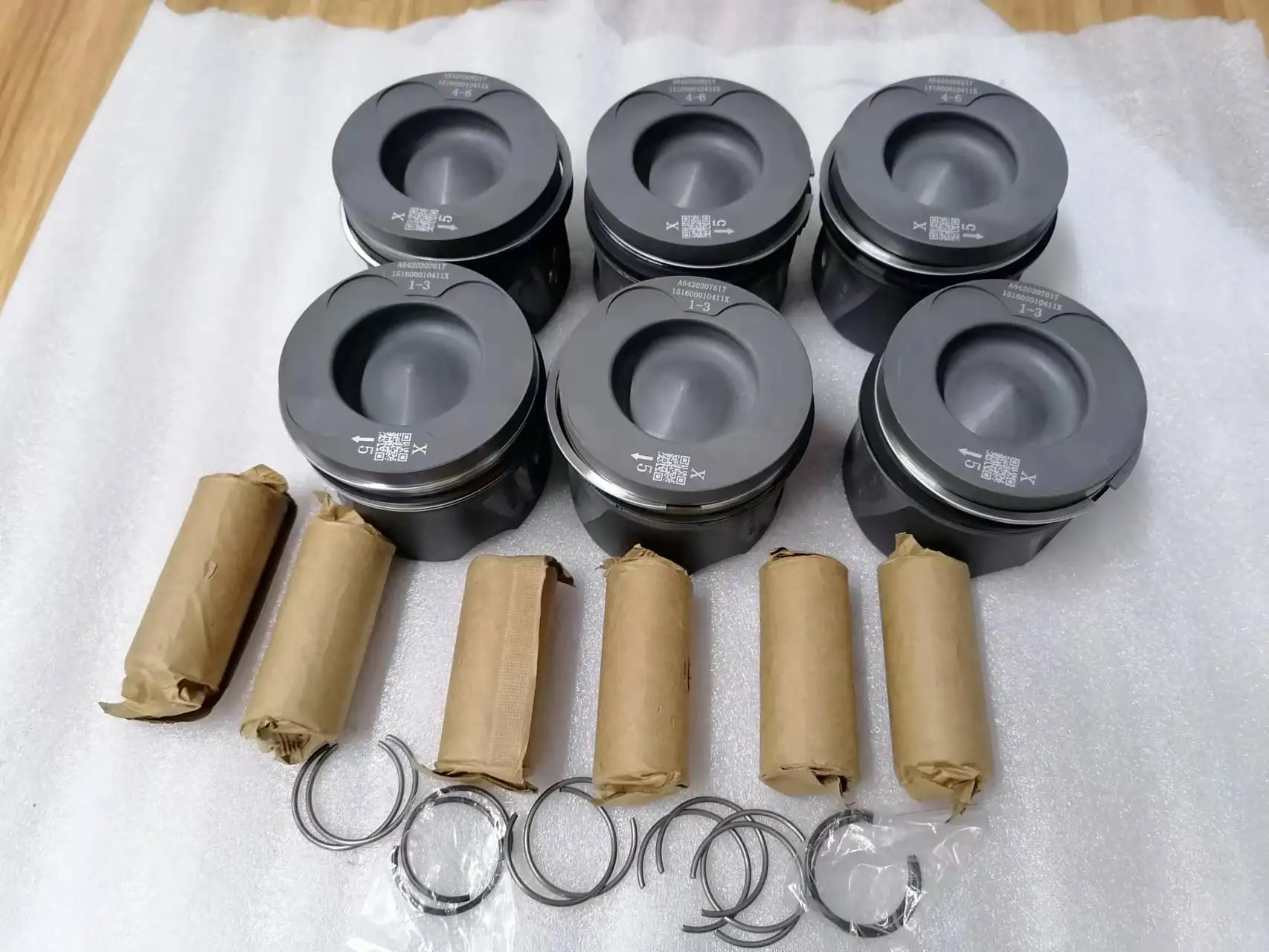 In Stock OE Piston 6420308217 for MERCEDES BENZ E 350 CDI