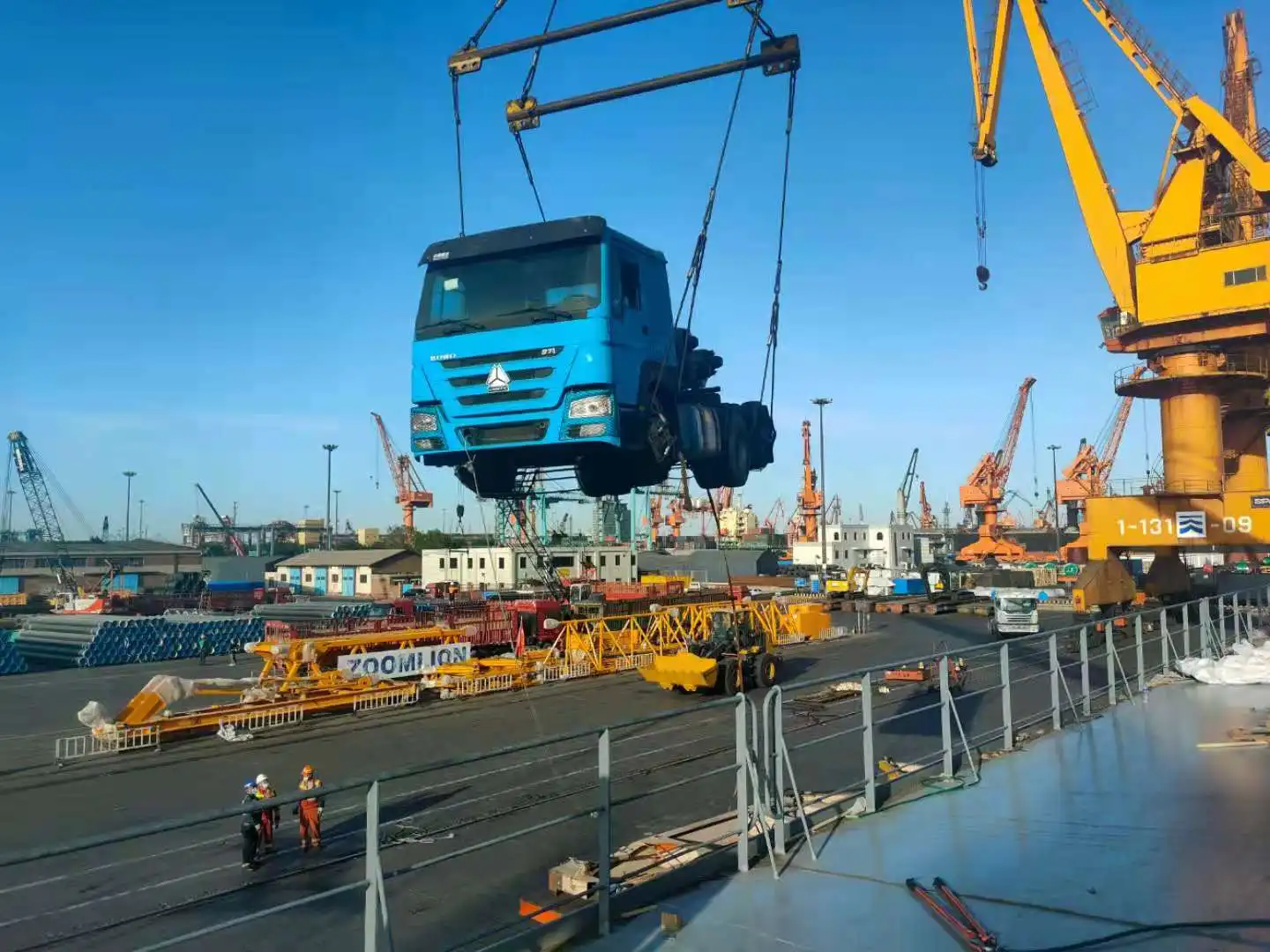 Hot Original Bus Spare Parts Fog Lamp Shade for to Yo Ta Coaster Bus ...