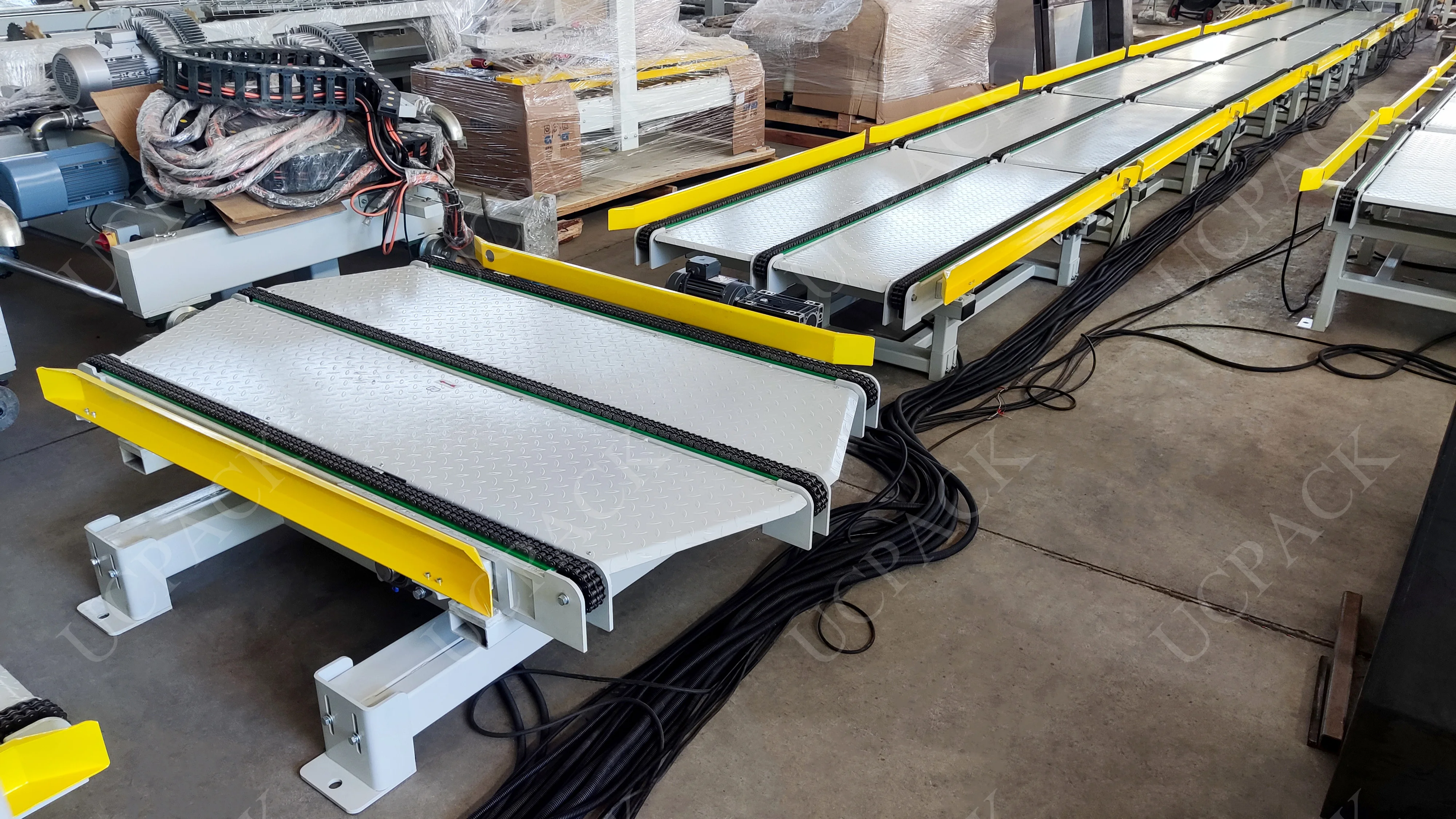 Heavy-duty Timber Electric Motorized Pallet Chain Conveyor