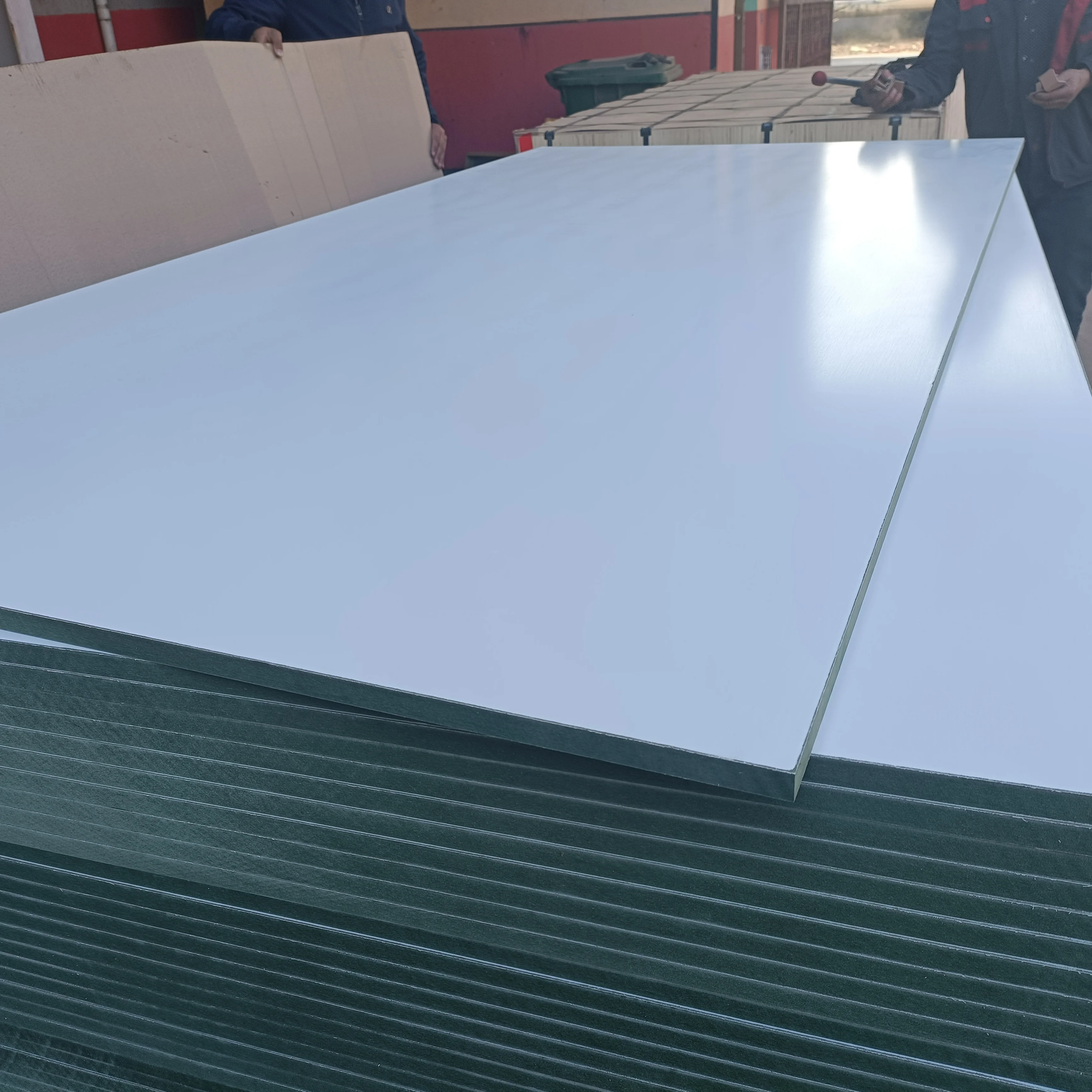 Moisture-proof HMR MDF Board - Durable Wood Price
