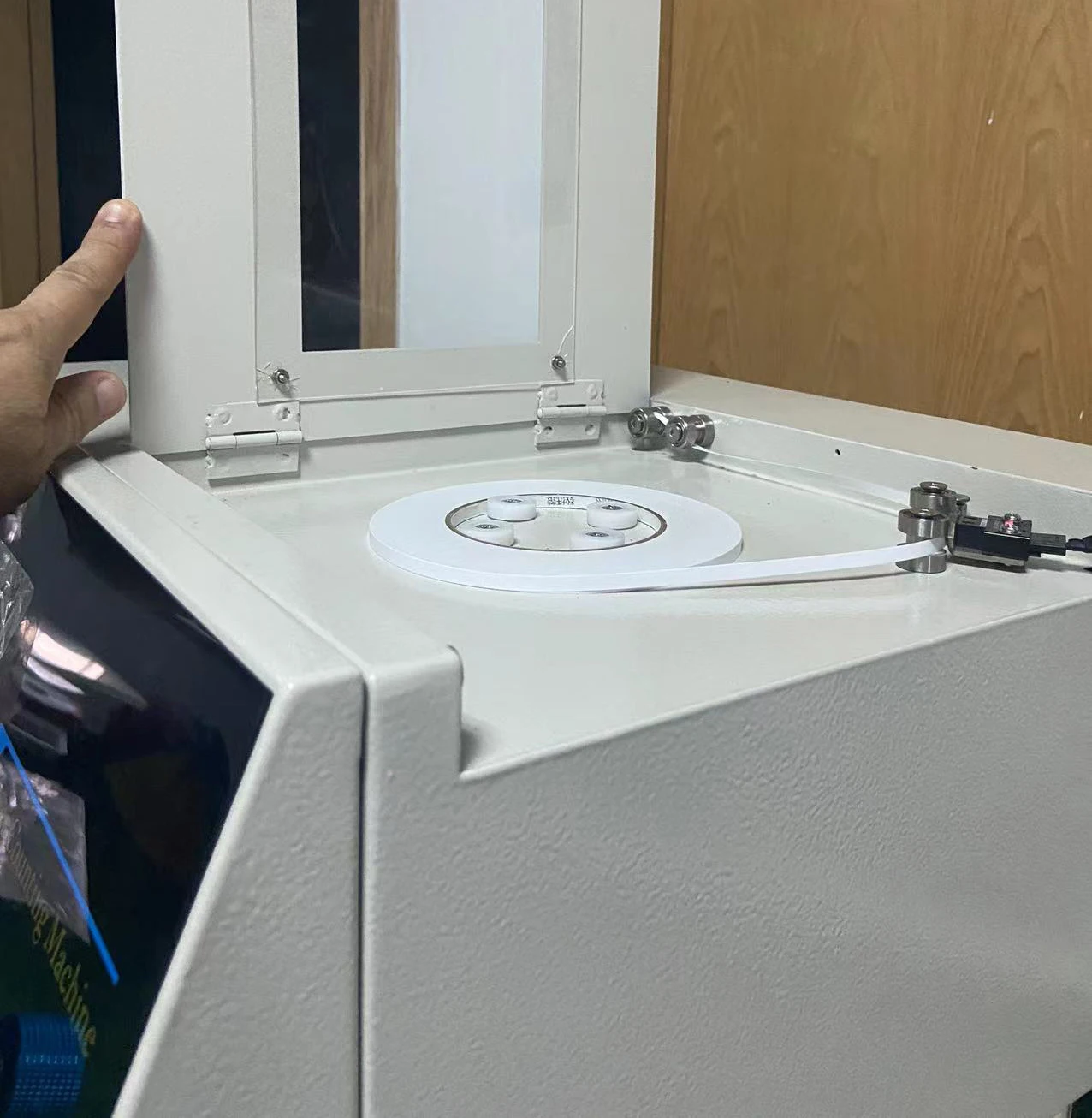 Efficient Paper Sheet Counting with American Style Machine