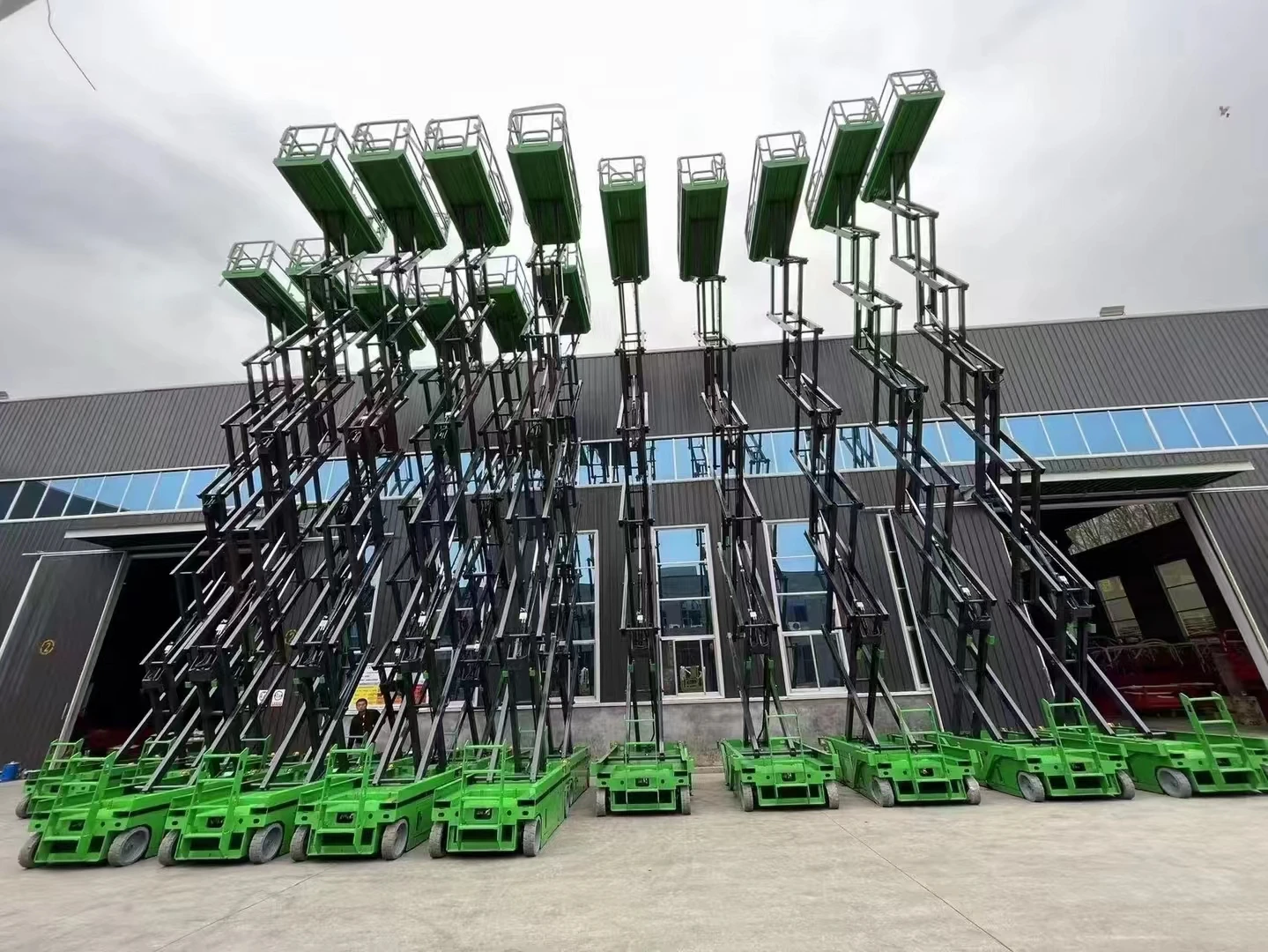 High-Altitude Operation Crawler Shear Fork Lift Electro-Hydraulic Cross ...
