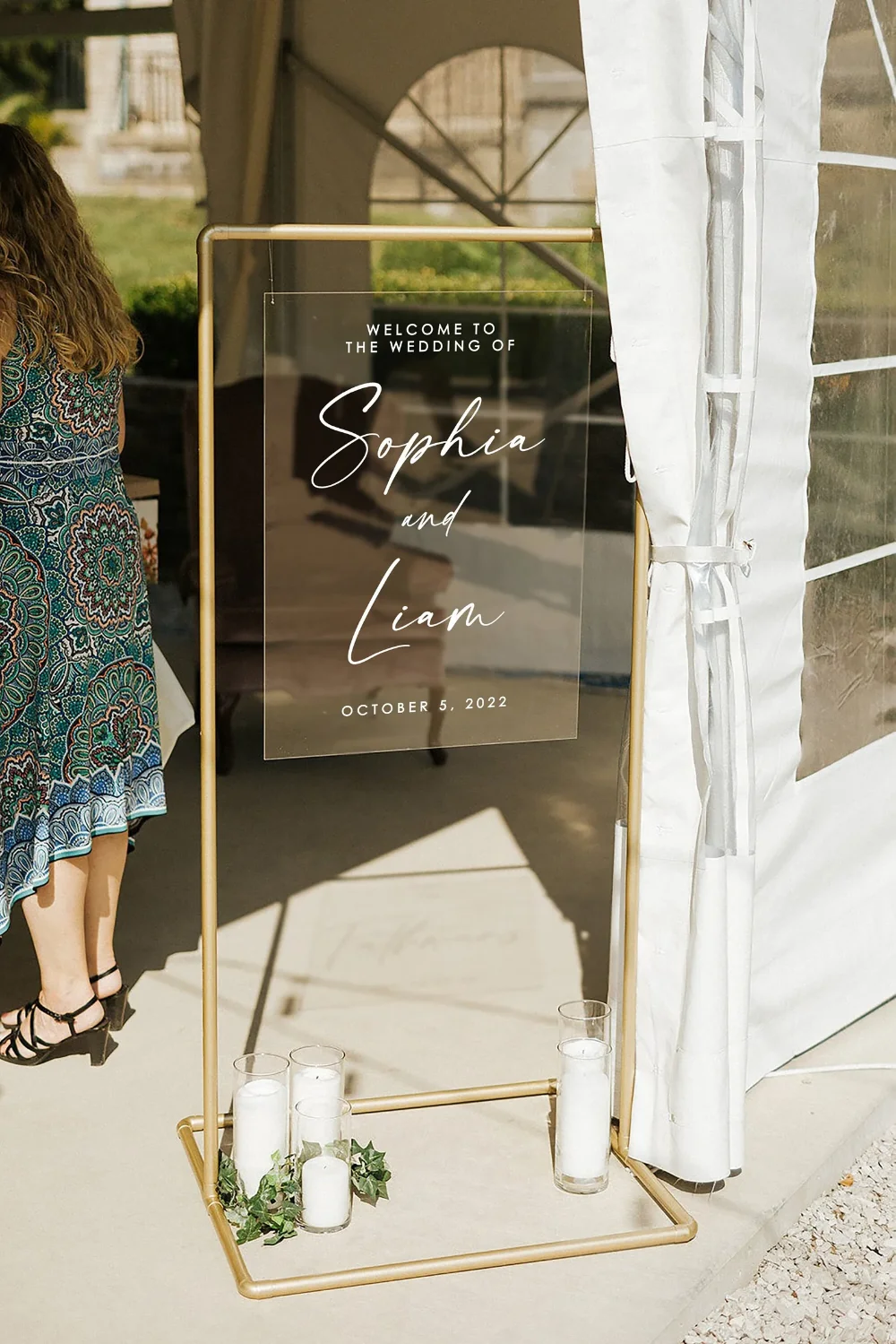 Plexiglass Frosted Wedding Signs - Customizable & Eco-friendly