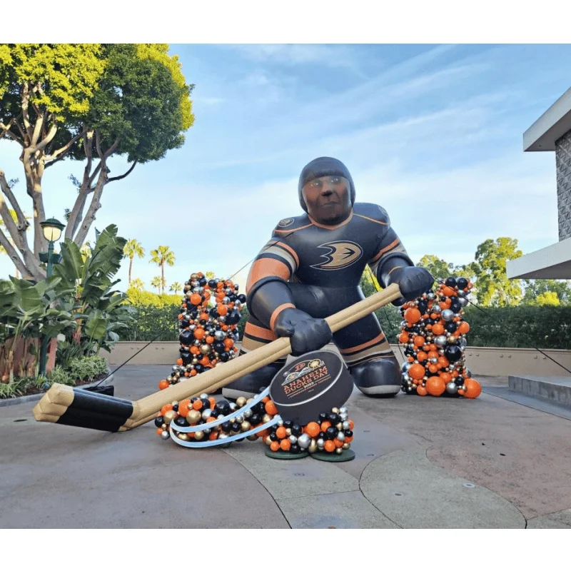 Customized Football Player Lawn Figure Inflatable Bubba Player Giant ...