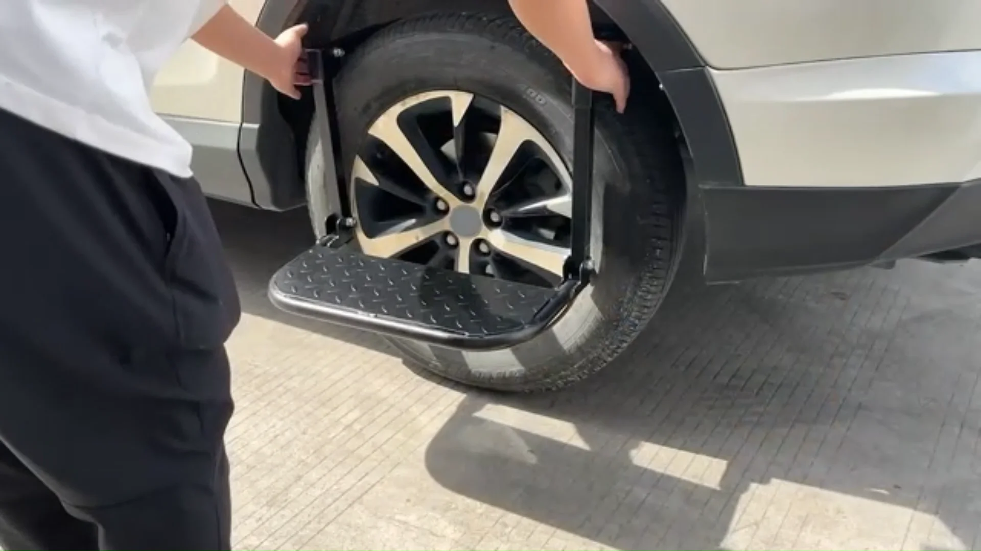 Universal Big Truck Folding Adjustable Tire Wheel Step Steel Car Wheel ...