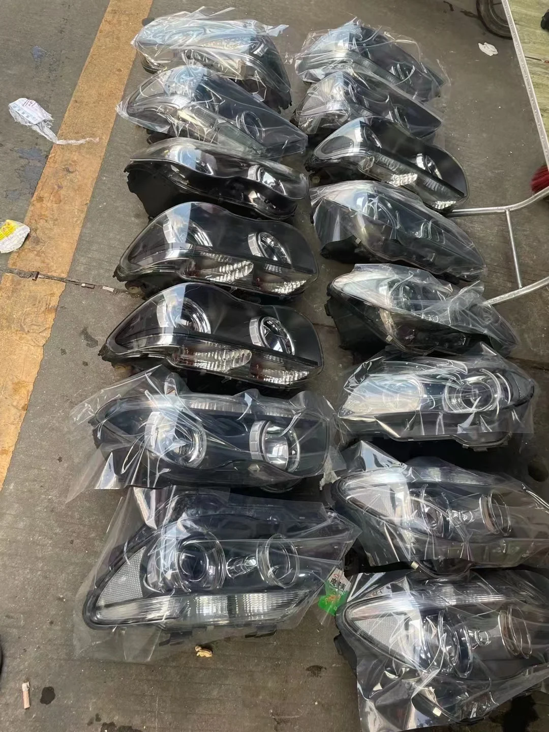 High-quality E60 E61 Five-series Hernia Headlights For Bmw 63127177751 ...