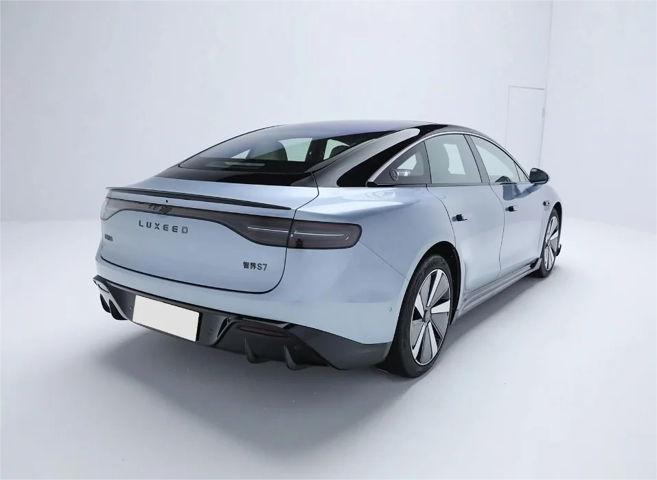 Luxeed S7 - 855KM Range, 4WD Pure Electric Car by Huawei Chery