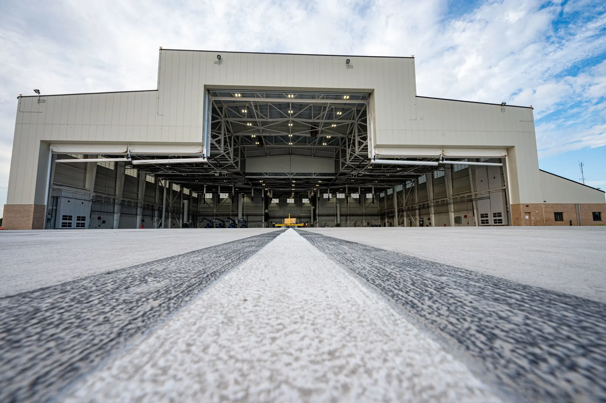 Custom Prefab Commercial Hangar Shed Steel Structure