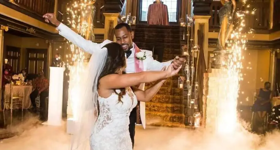 VALAVA Cold Pyro Spark Fire Works Sparkler Machine for Weddings